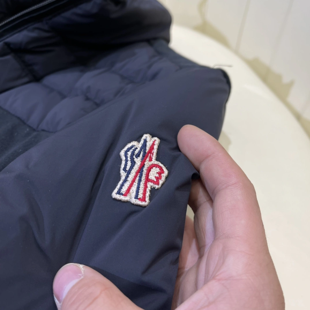 High accuracy Moncler Down Jackets