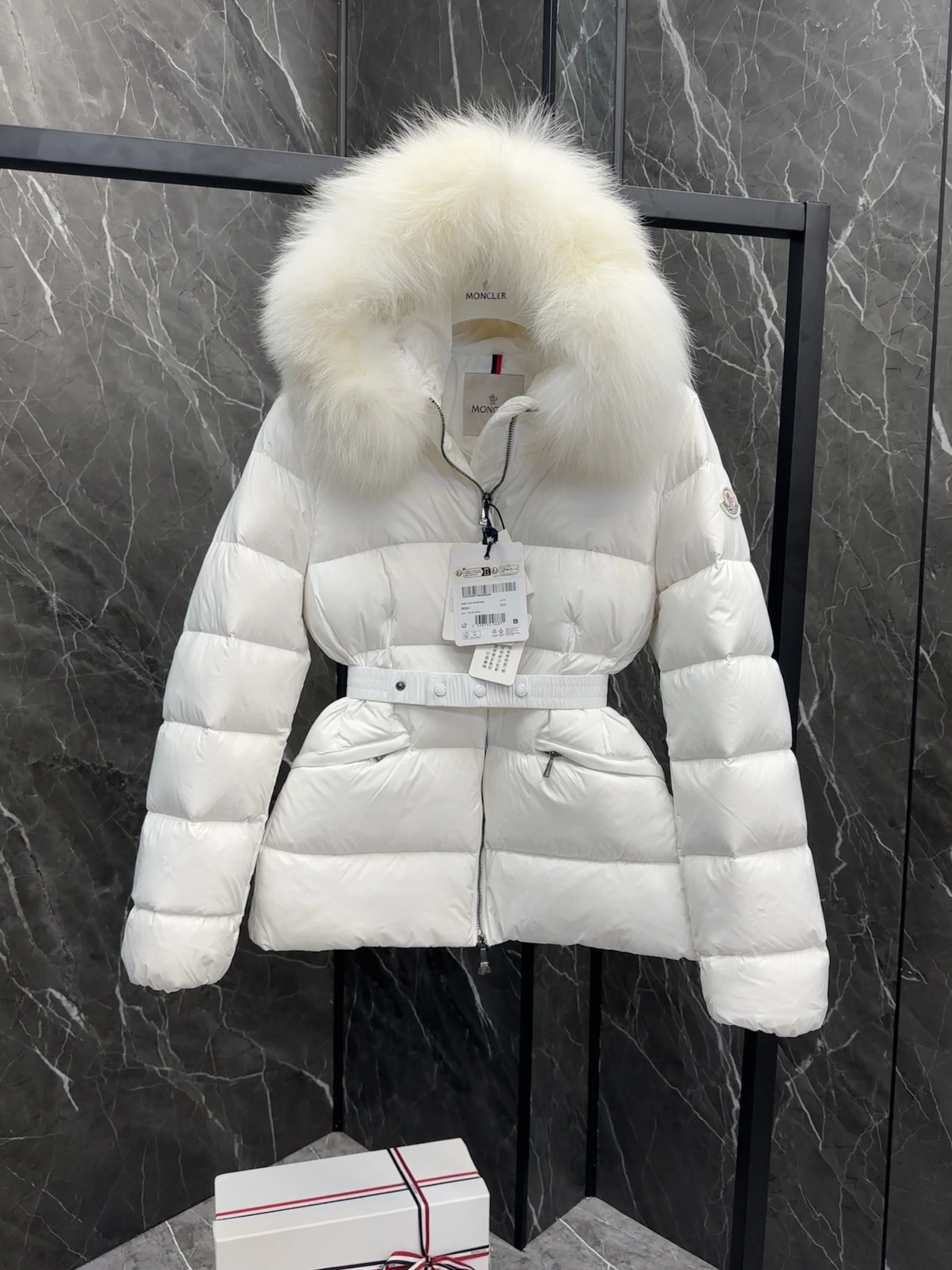 Cut-rate Moncler Down Jackets