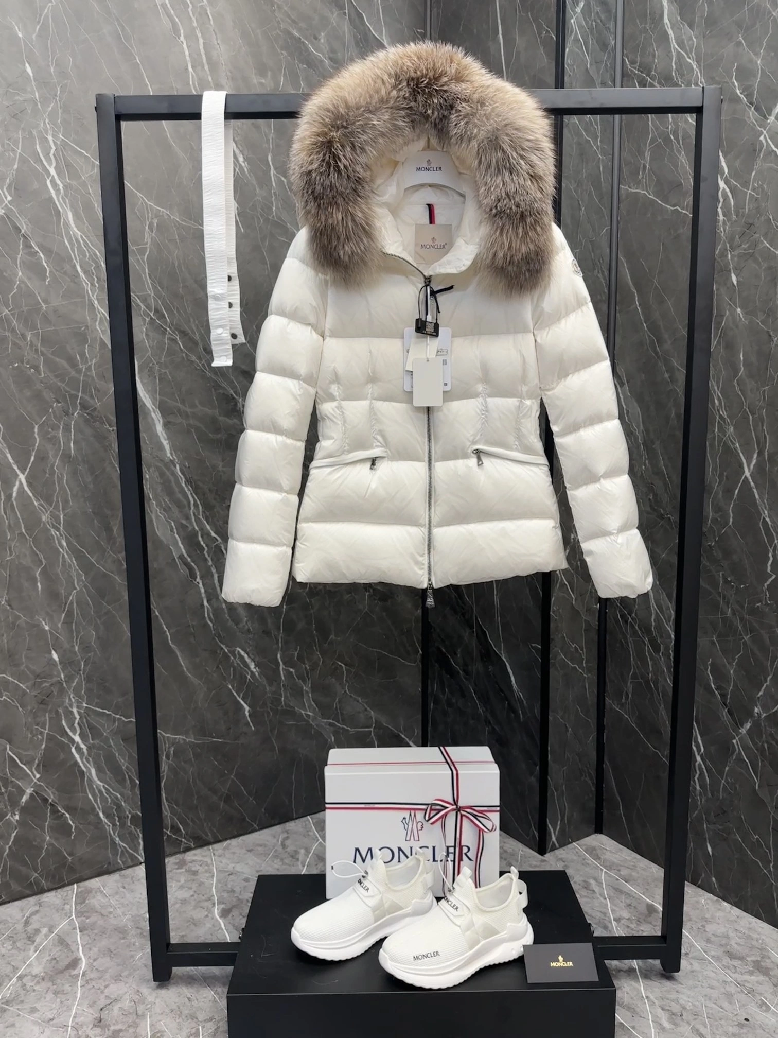 Brand-original Moncler Down Jackets