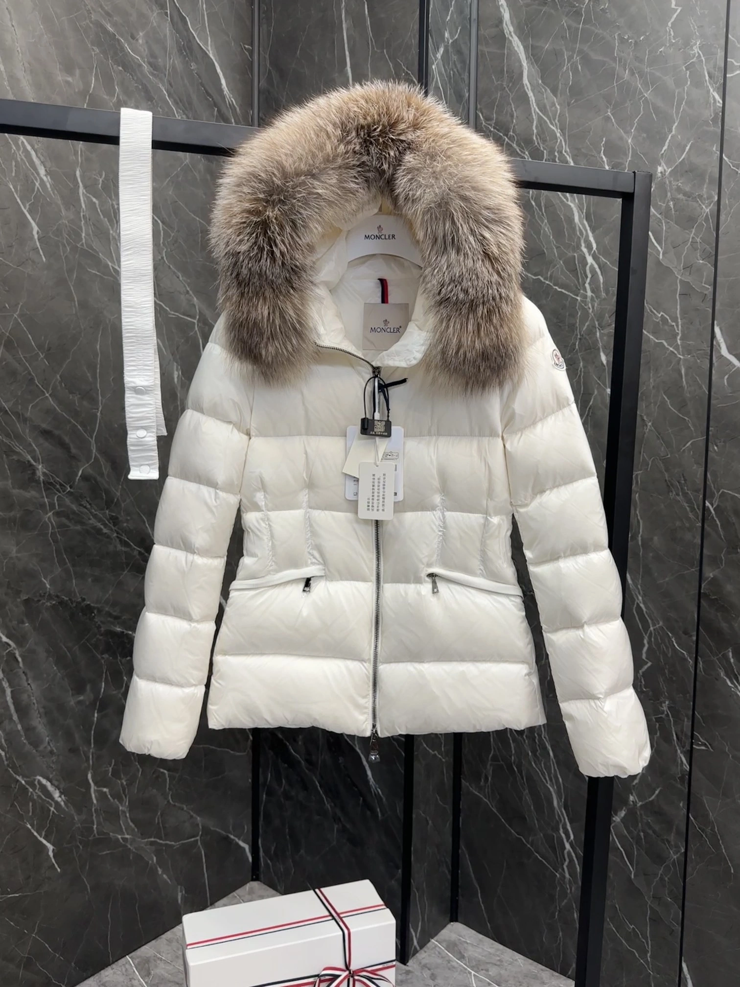 Brand-original Moncler Down Jackets
