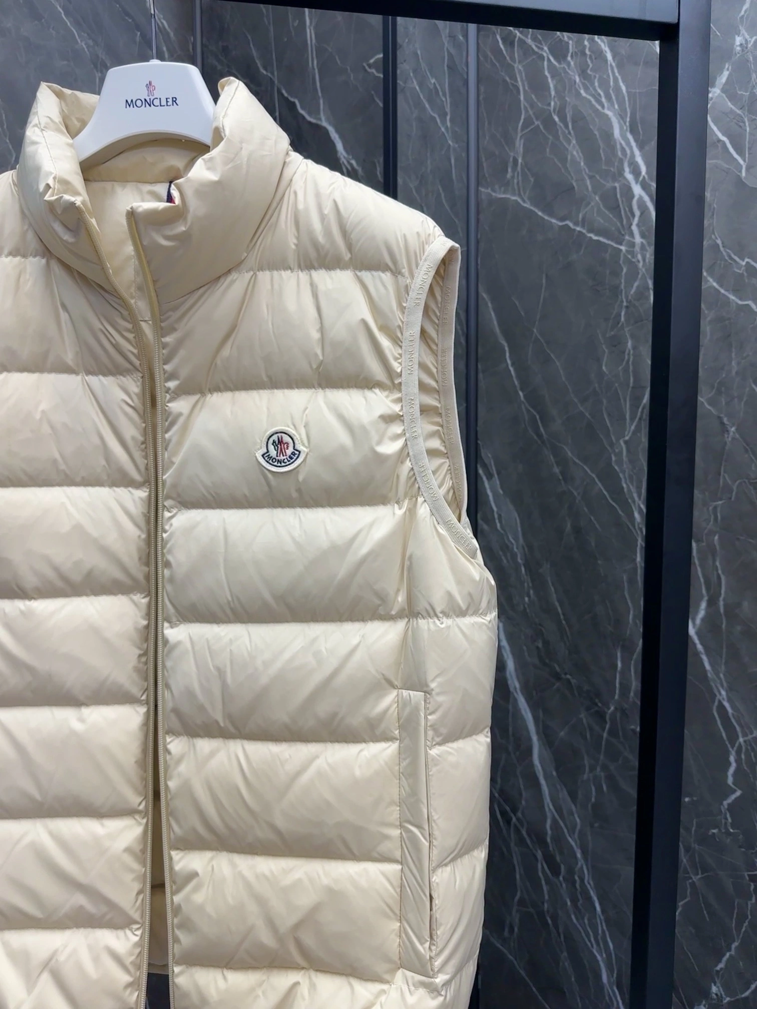 1:1 copy Moncler Down Jackets
