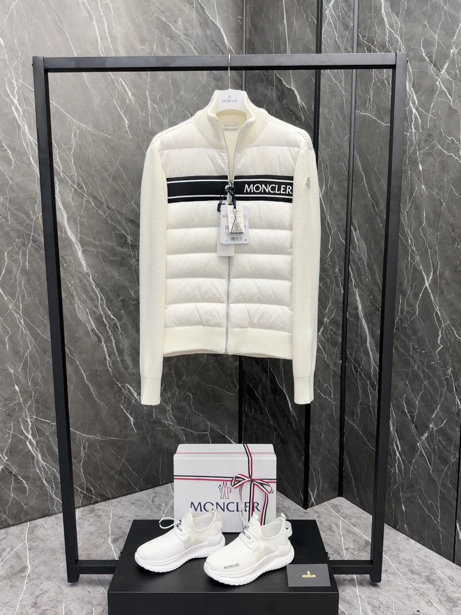 1:1 copy Moncler Down Jackets