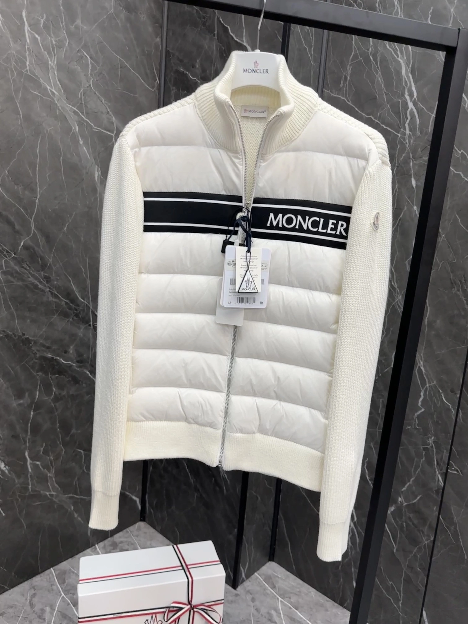 1:1 copy Moncler Down Jackets