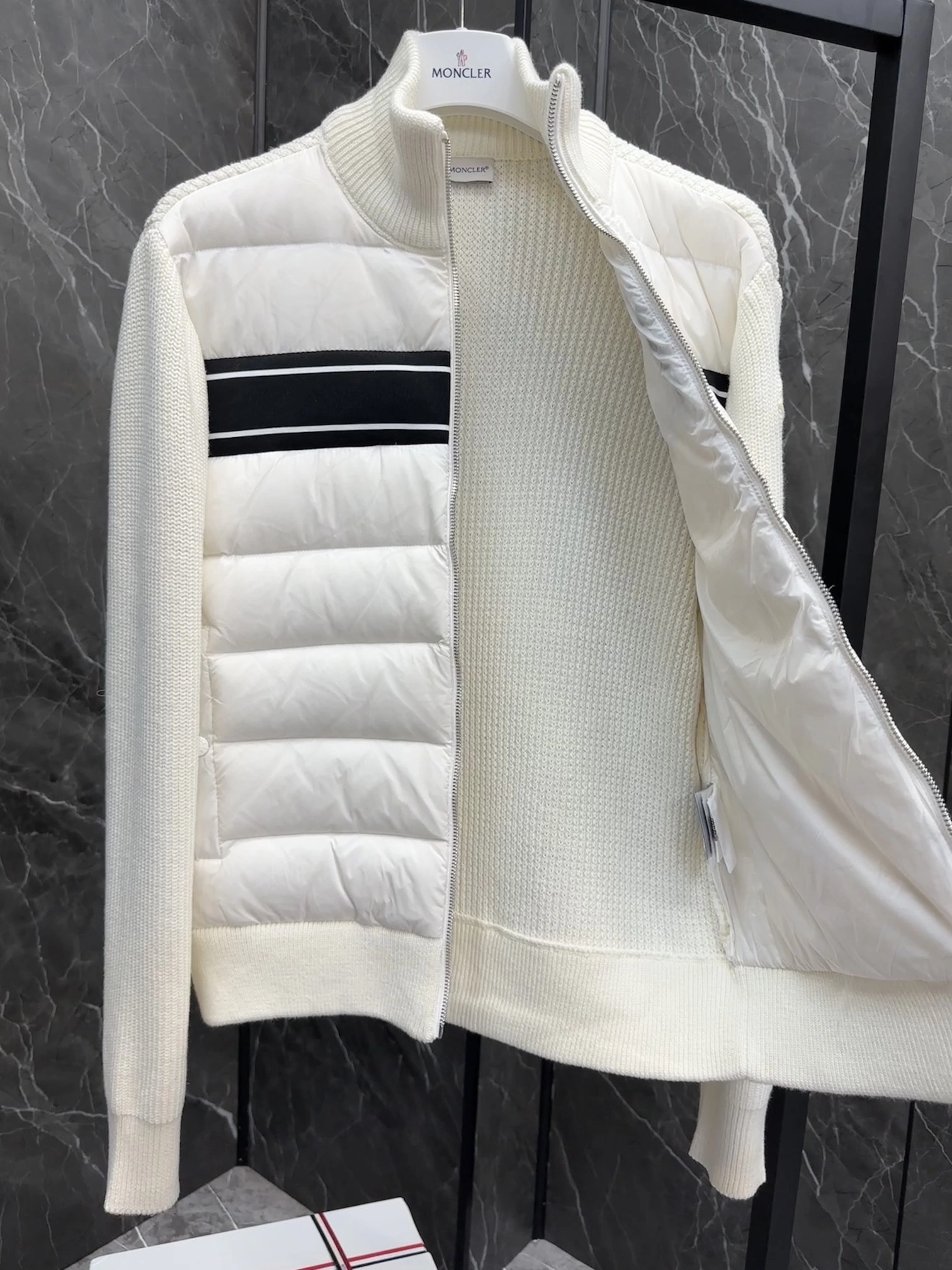 1:1 copy Moncler Down Jackets