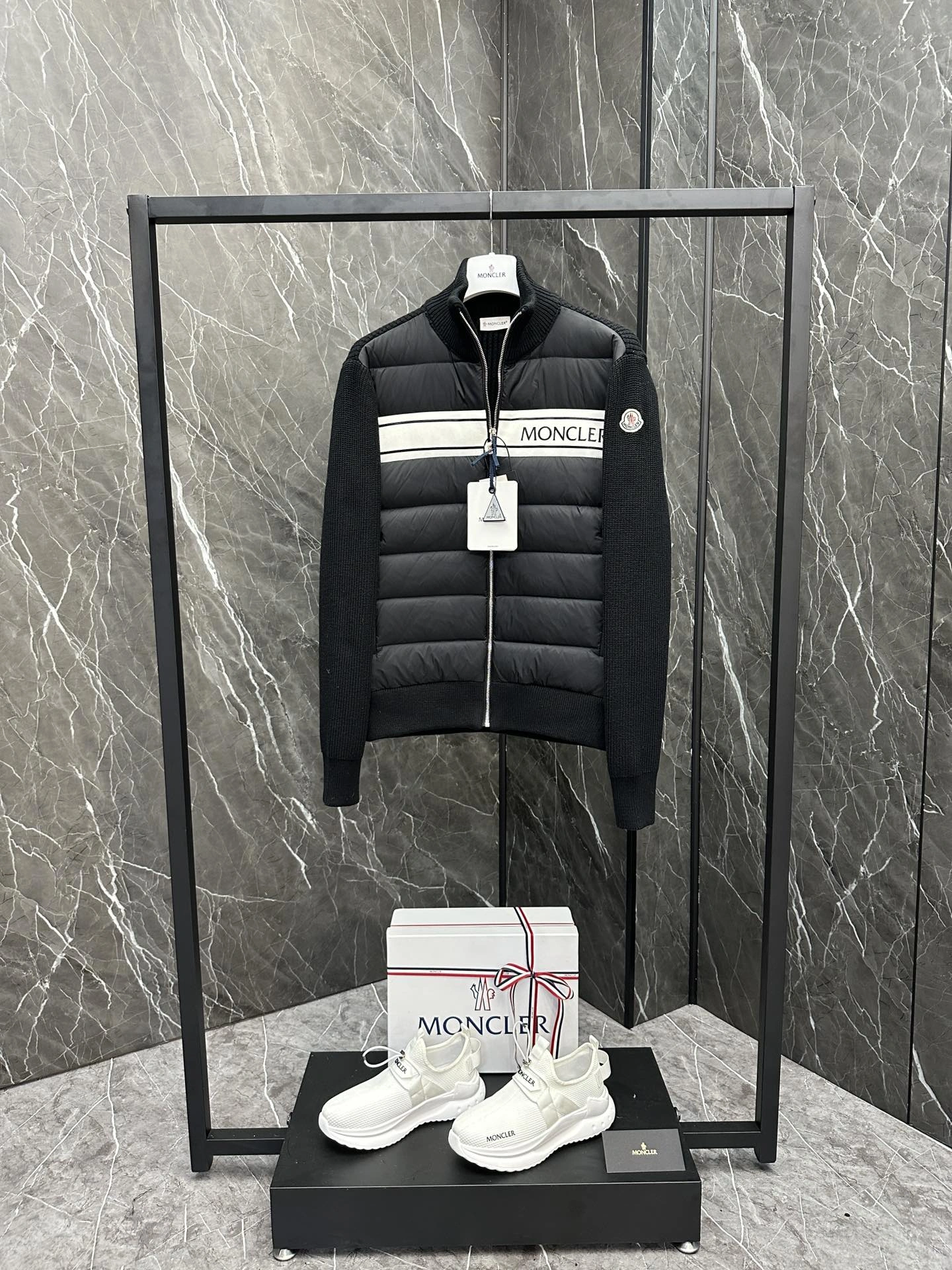 Top mirror Moncler Down Jackets