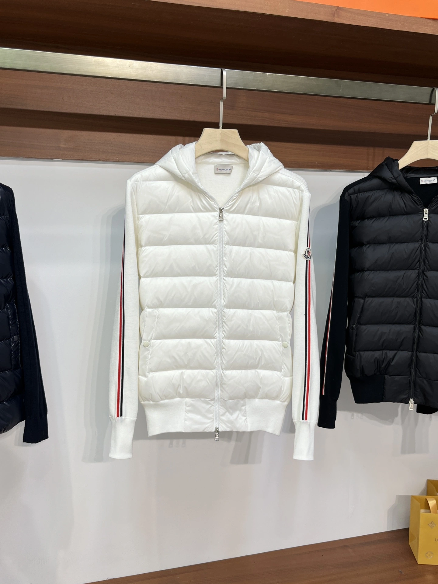 Accurate model Moncler Down Jackets