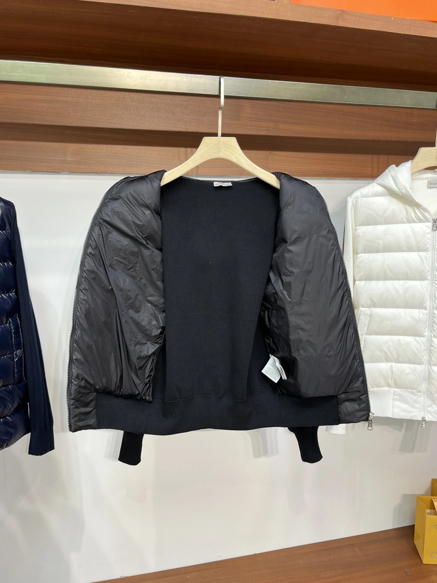 Accurate model Moncler Down Jackets