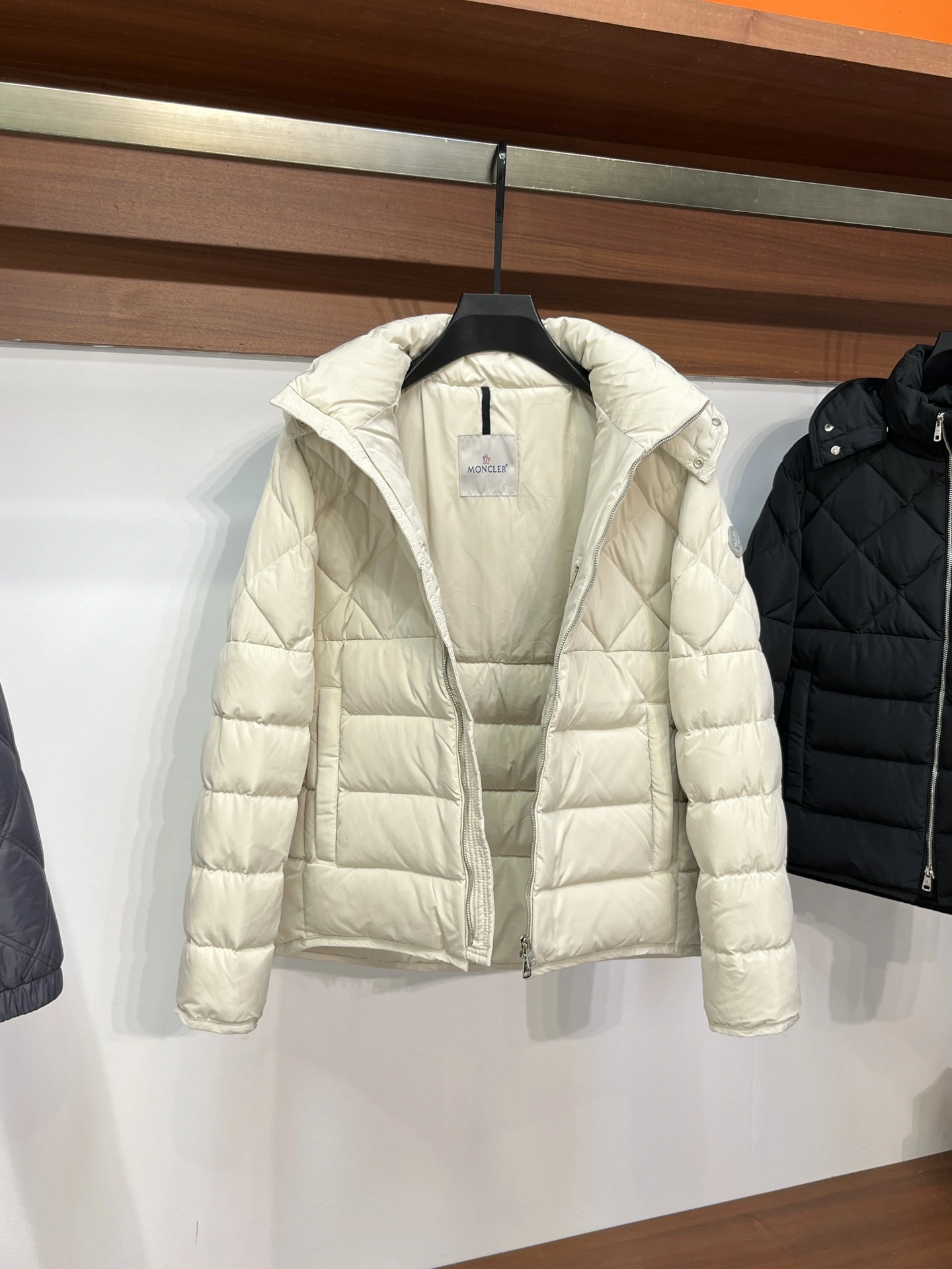 Inexpensive Moncler Down Jackets