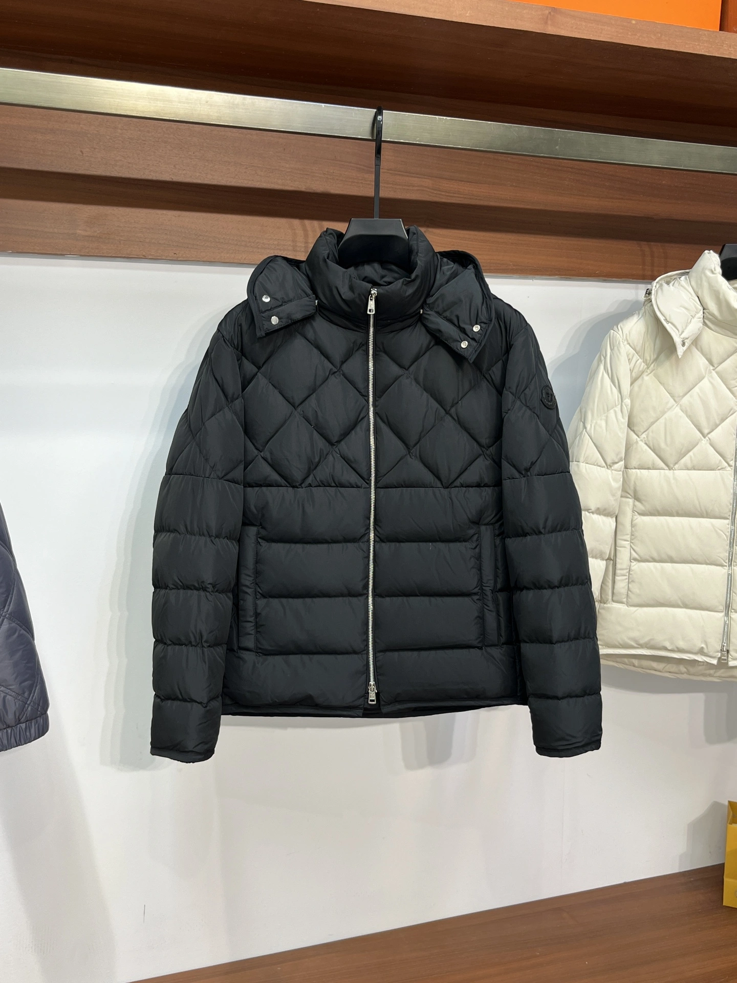 Inexpensive Moncler Down Jackets