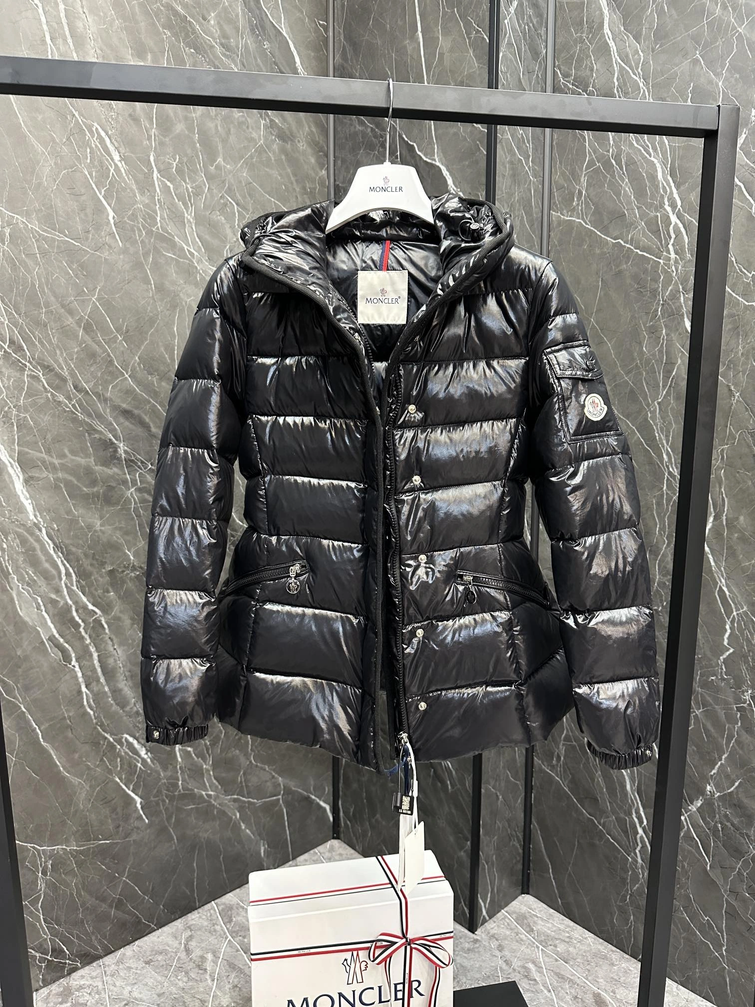 High accuracy Moncler Down Jackets