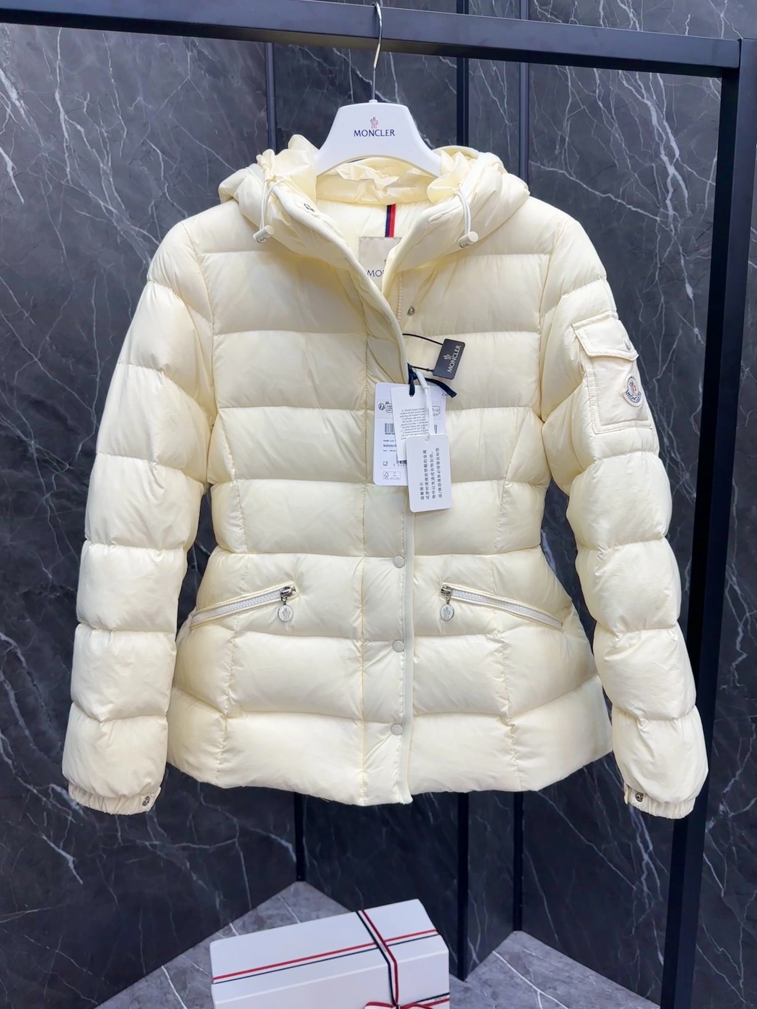Exact replica Moncler Down Jackets