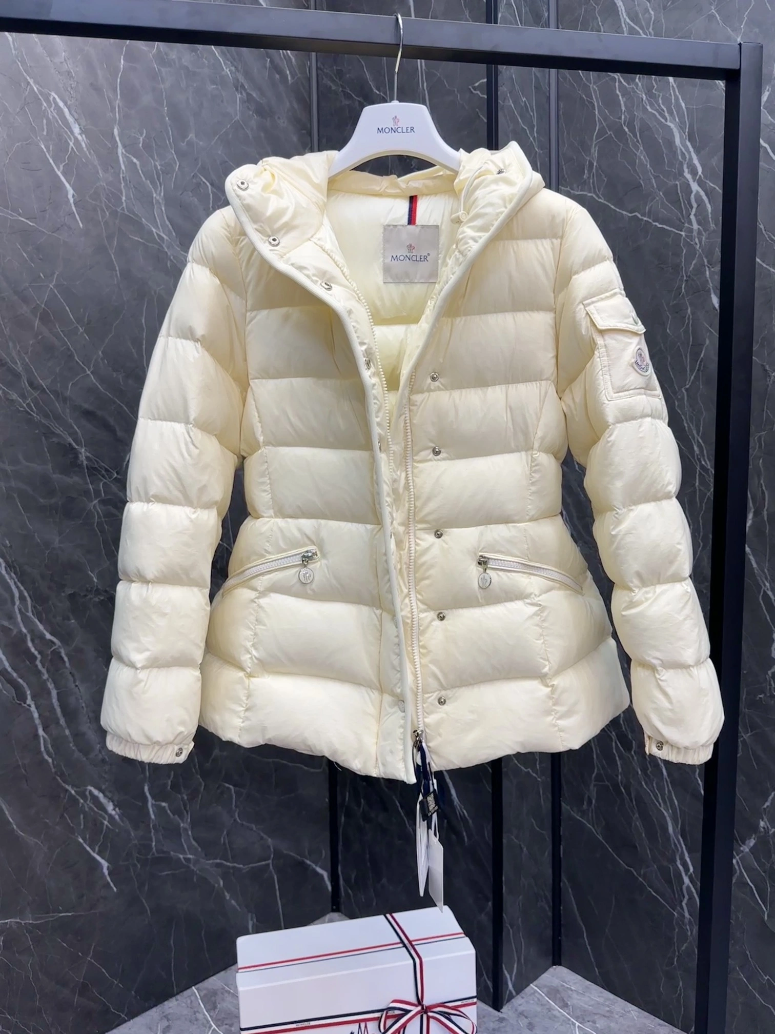 Exact replica Moncler Down Jackets