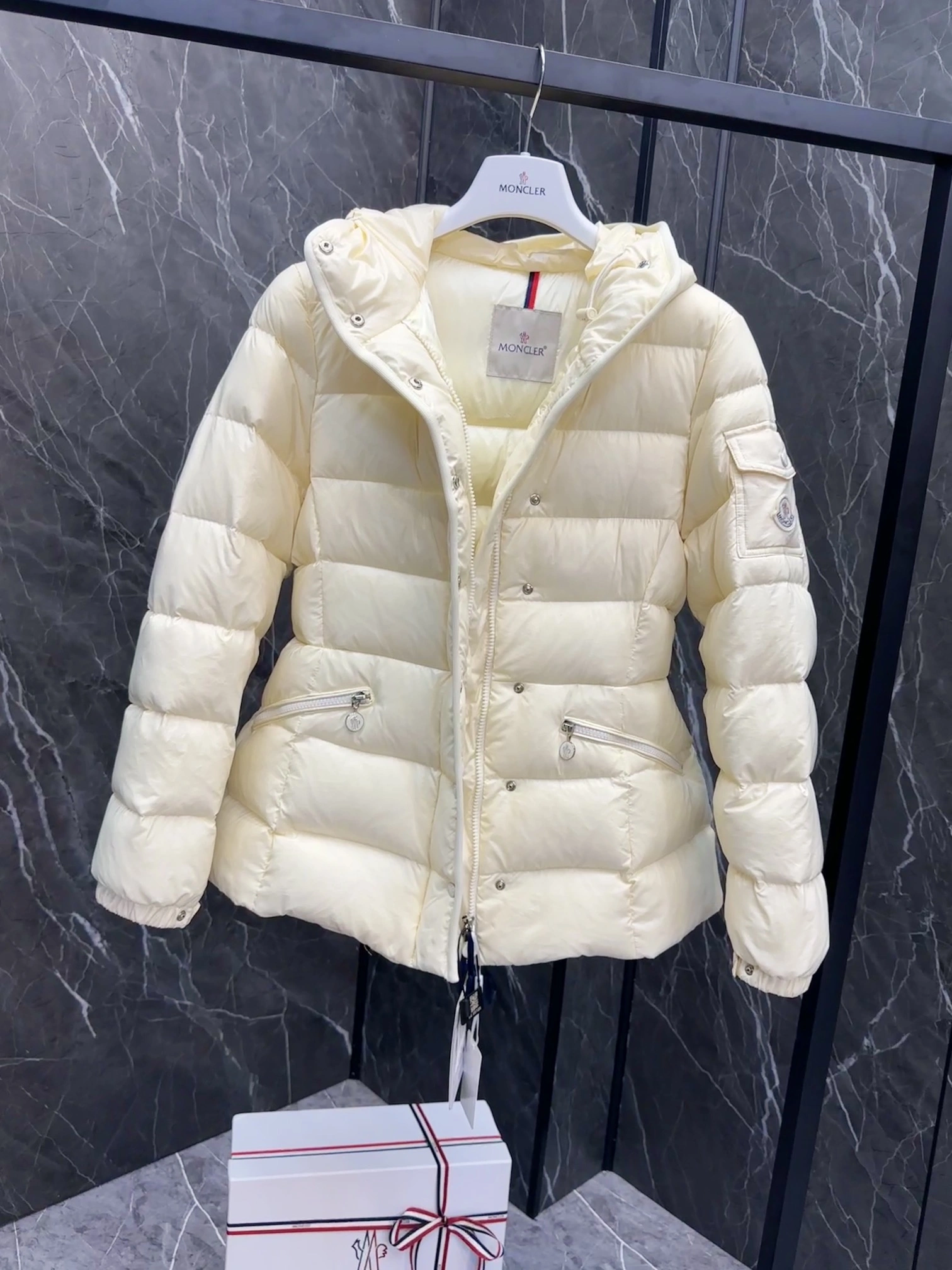 Exact replica Moncler Down Jackets