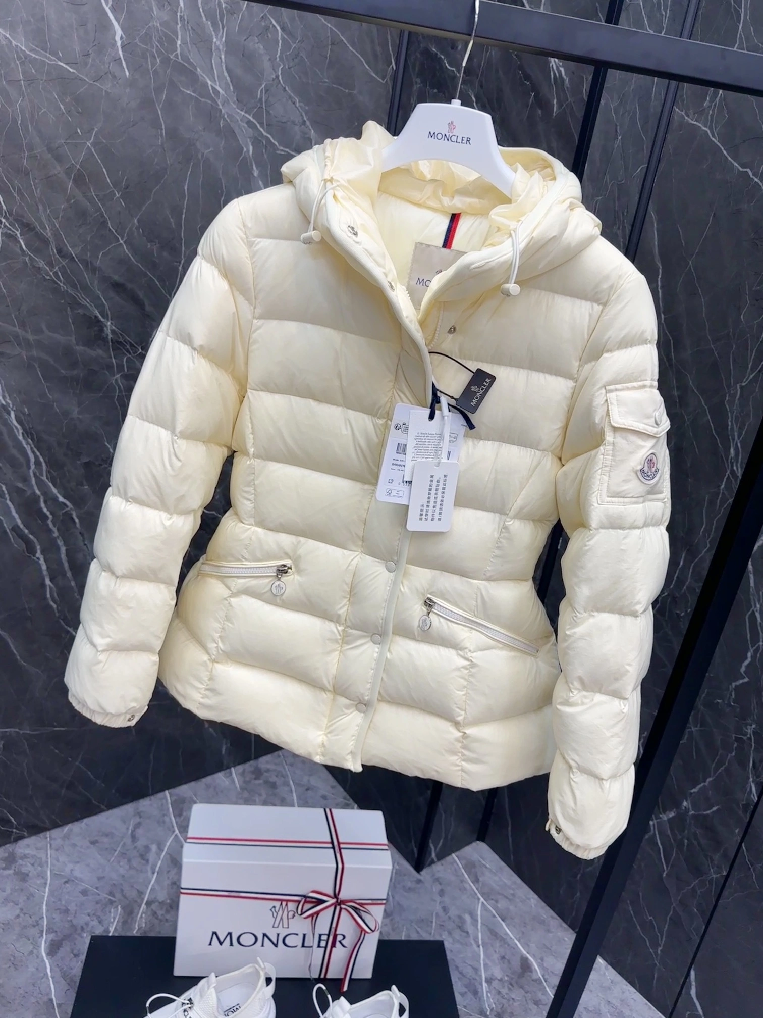 Exact replica Moncler Down Jackets