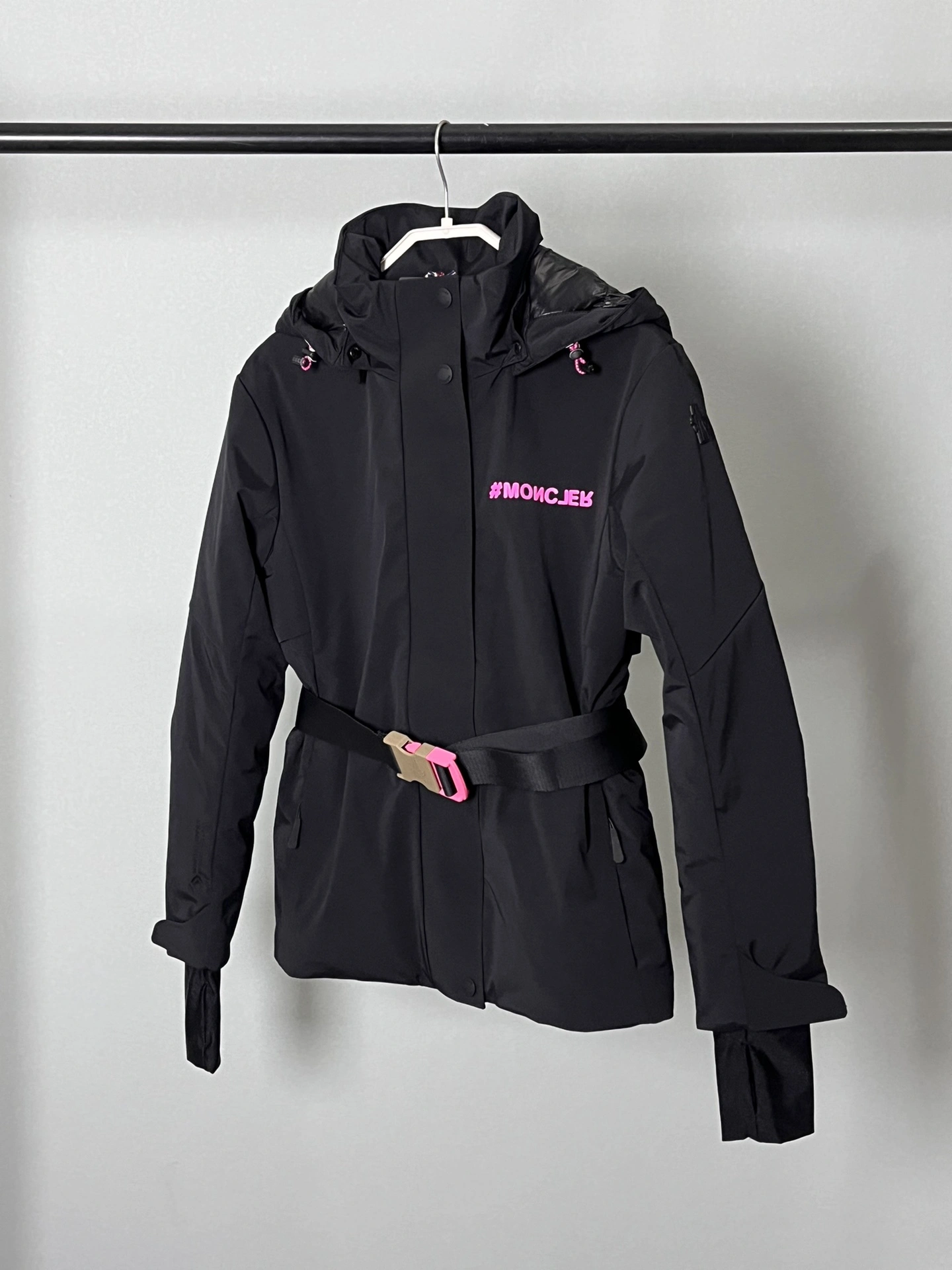 Low-cost Moncler Down Jackets