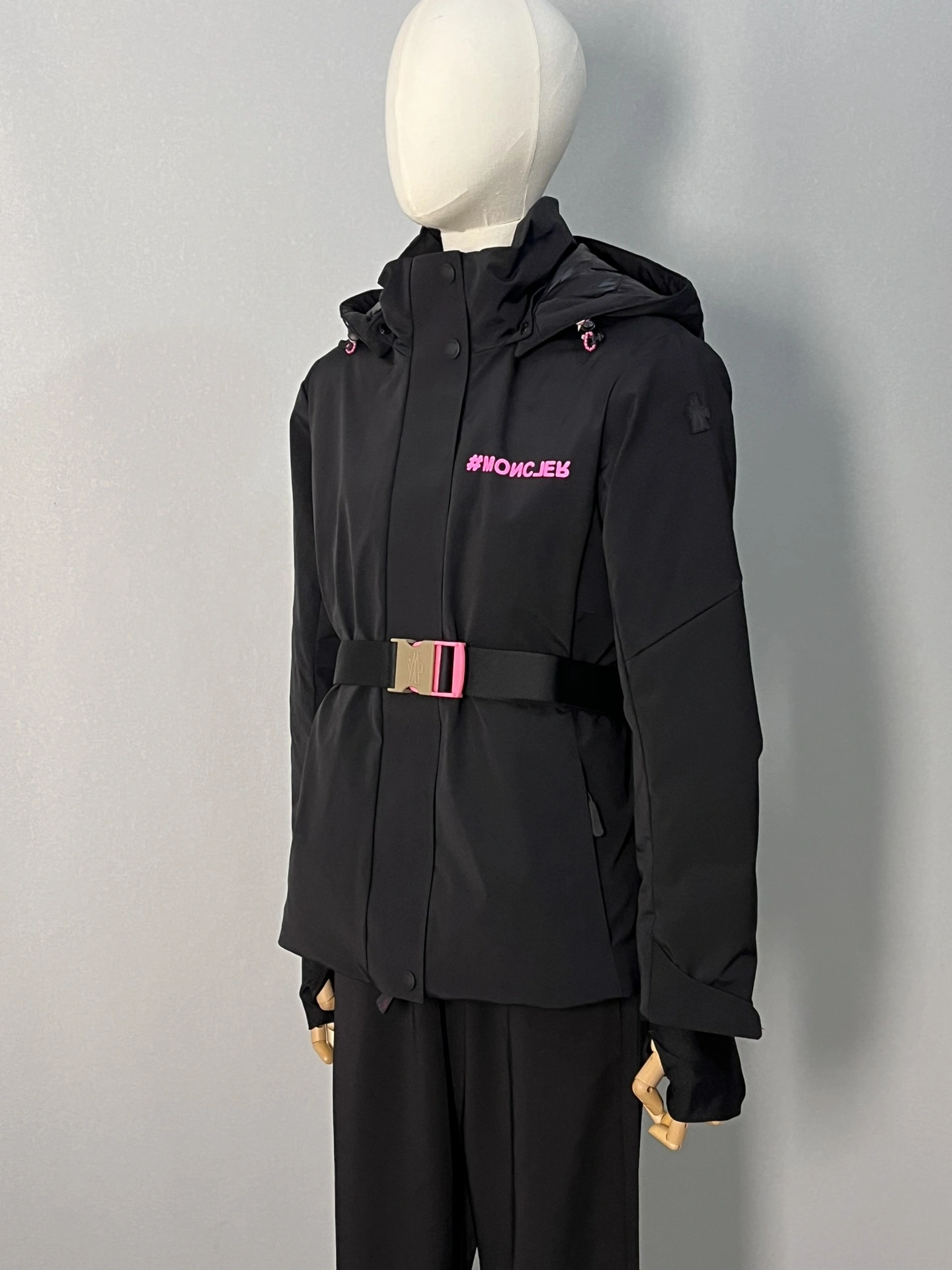 Low-cost Moncler Down Jackets