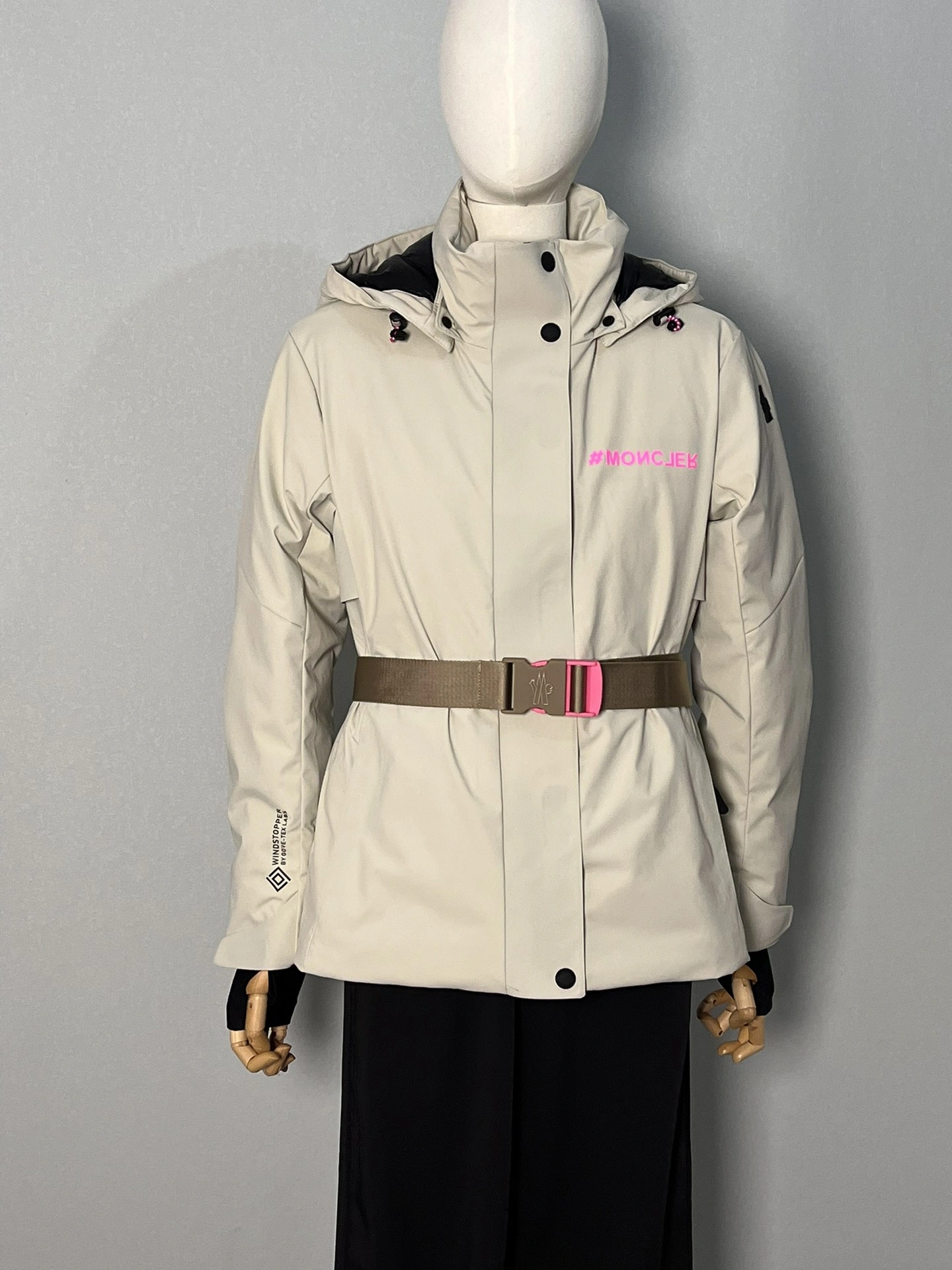 Accurate model Moncler Down Jackets