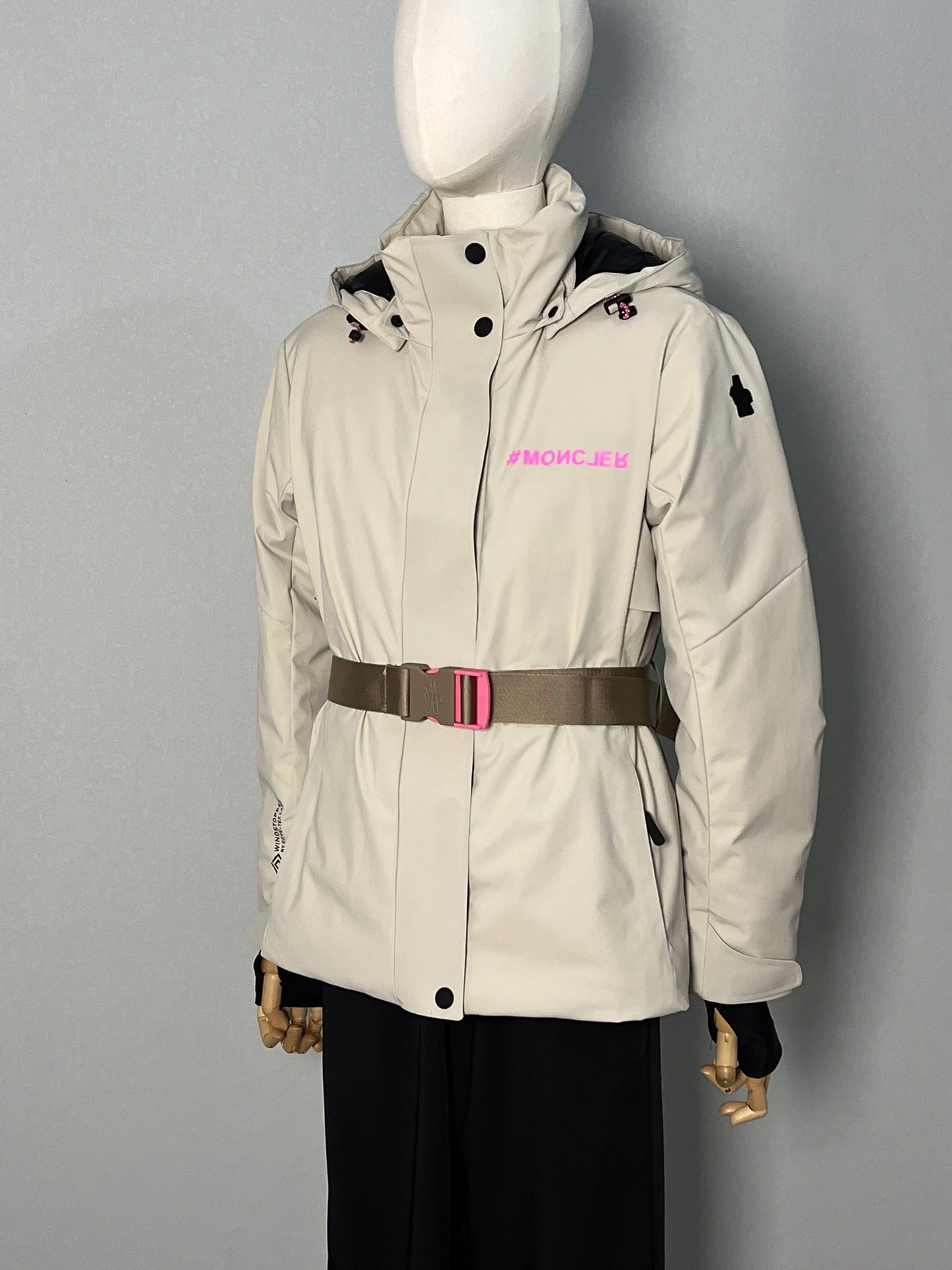 Accurate model Moncler Down Jackets