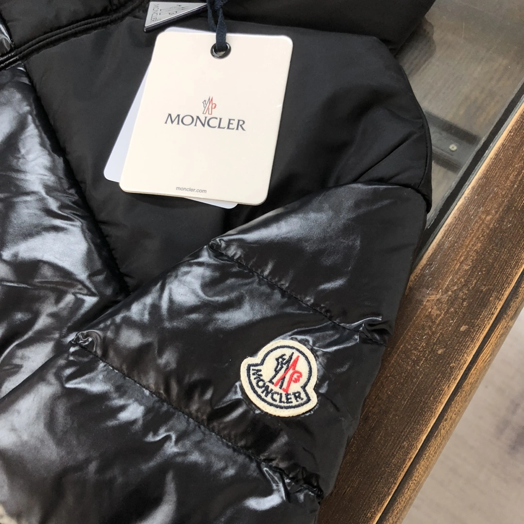 High accuracy Moncler Down Jackets