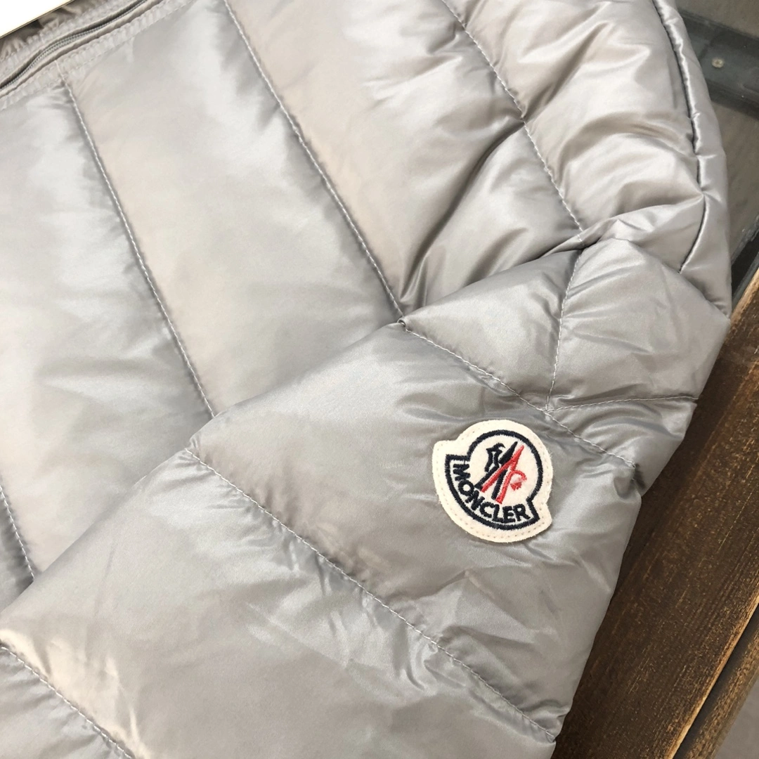 Low-cost Moncler Down Jackets