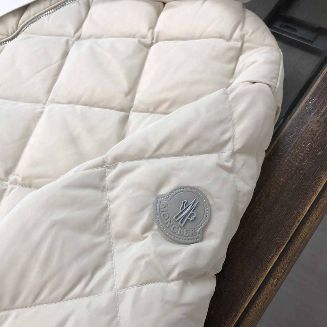 Inexpensive Moncler Down Jackets