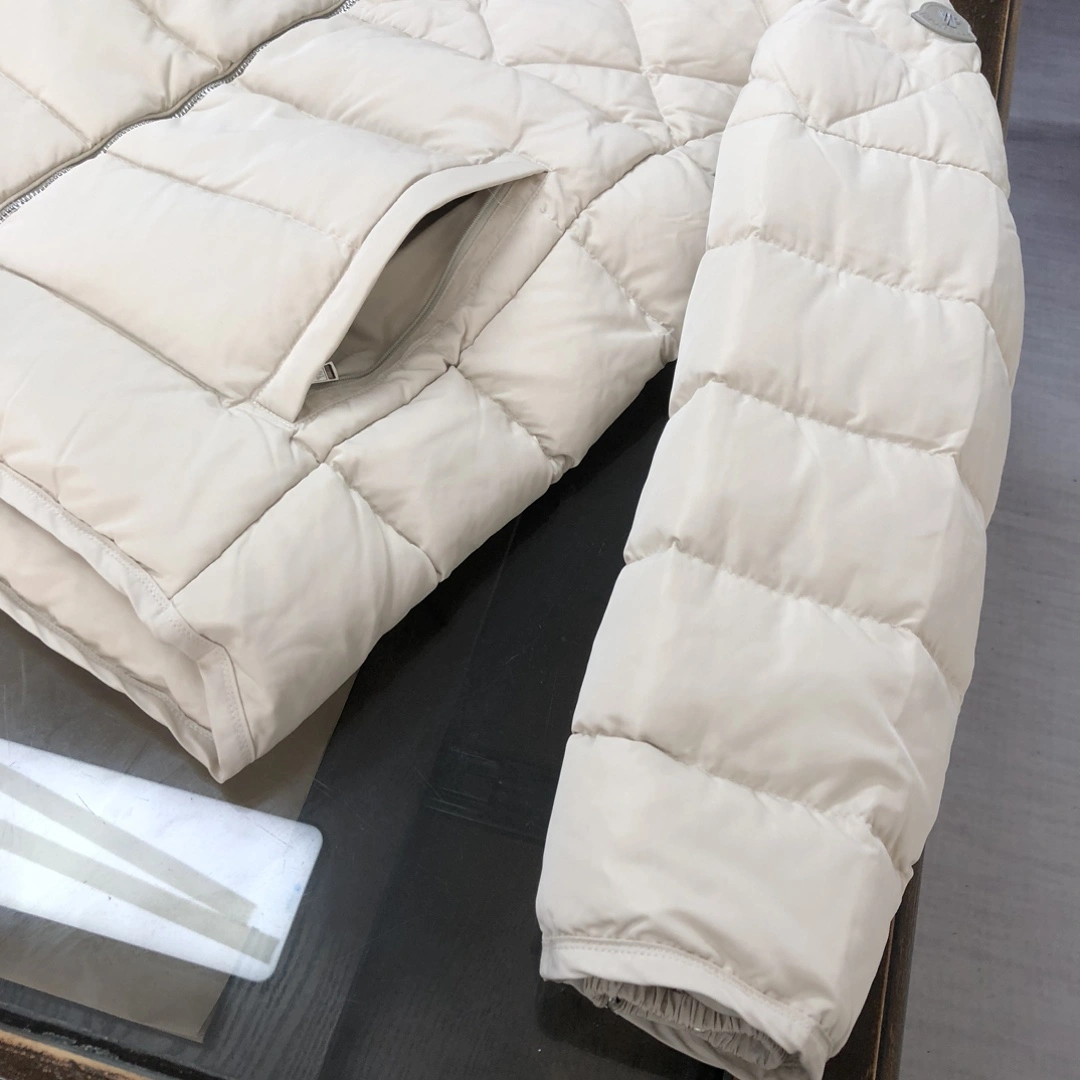Inexpensive Moncler Down Jackets