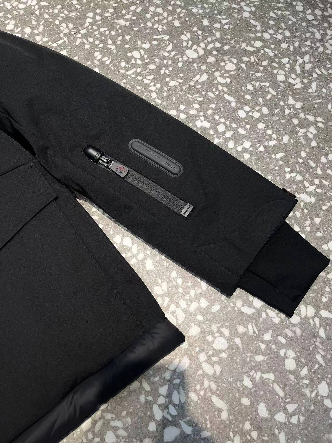 Exact replica Moncler Down Jackets