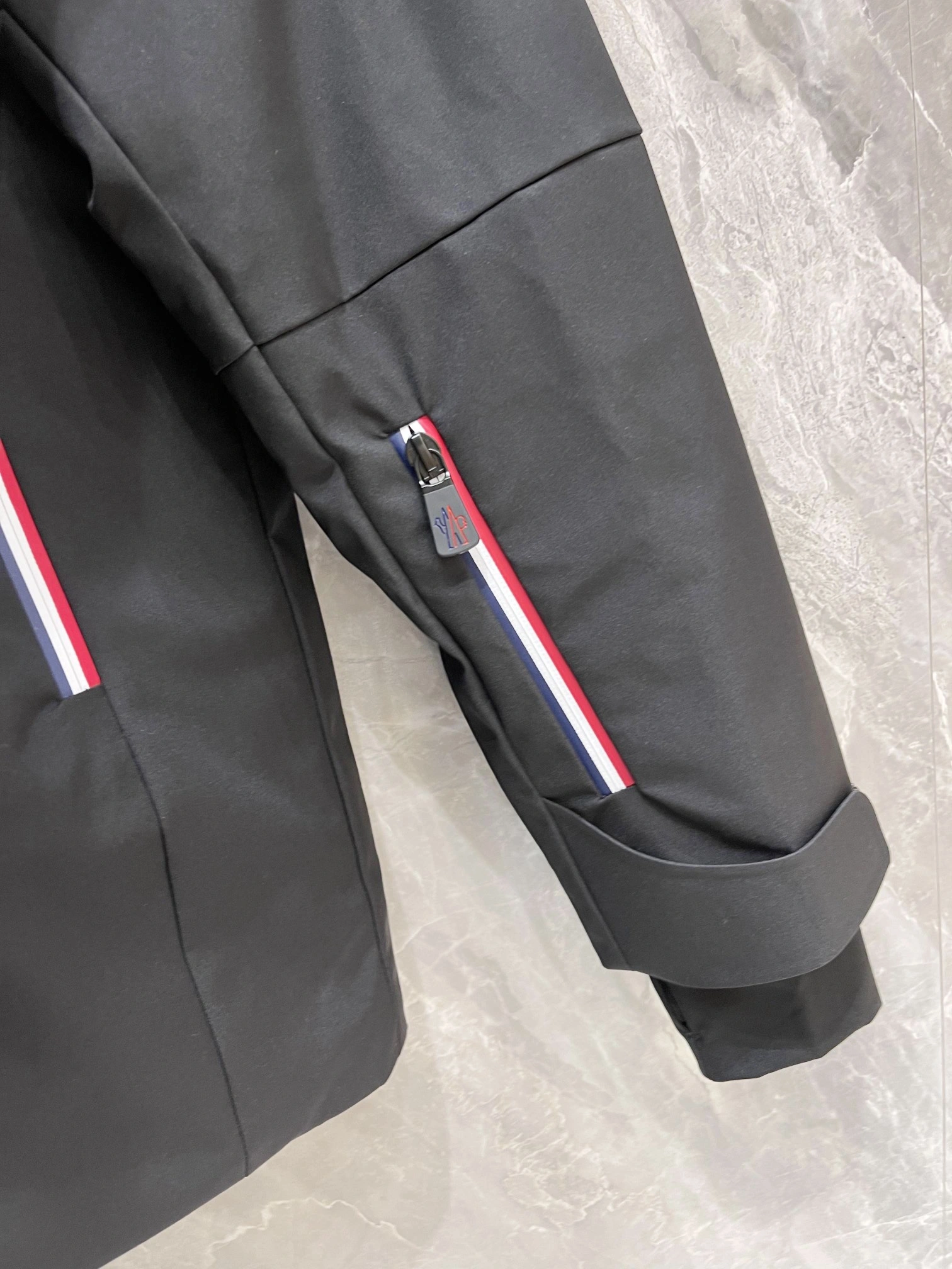 1:1 copy Moncler Down Jackets