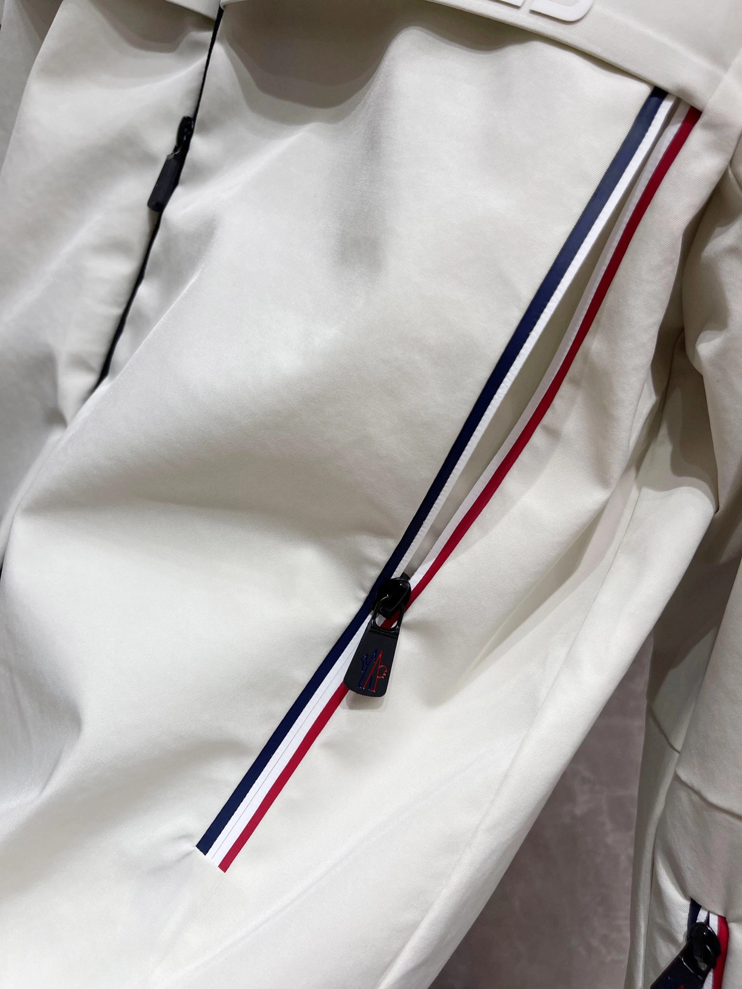 Official Moncler Down Jackets