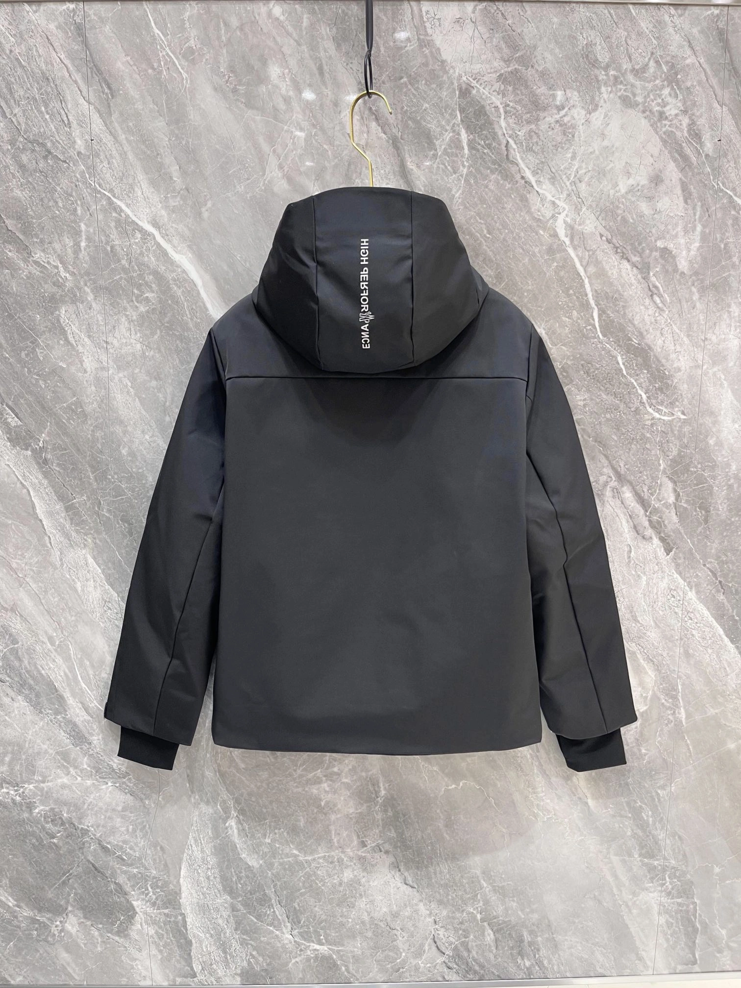 Bargain Moncler Down Jackets