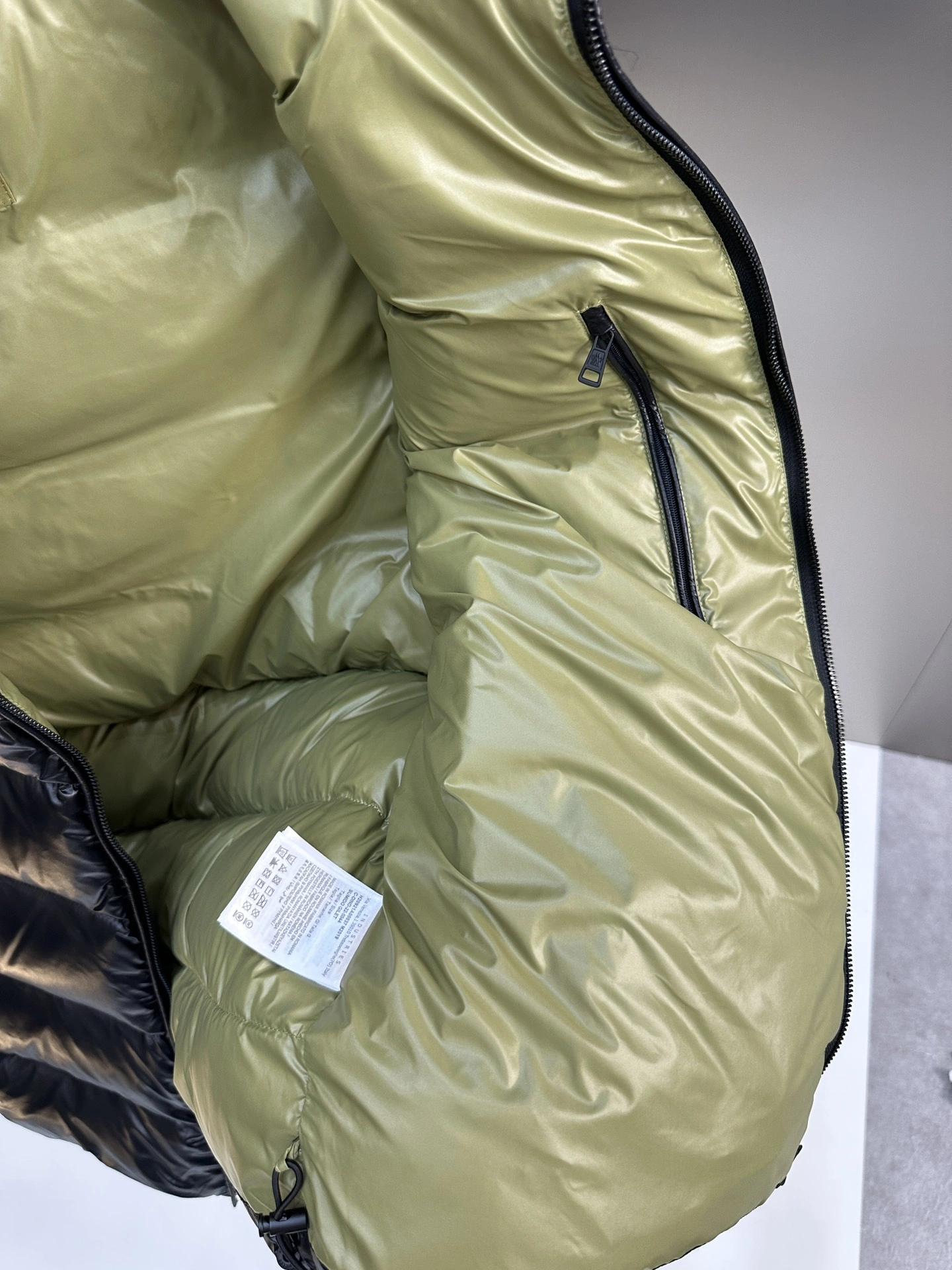 Official Moncler Down Jackets