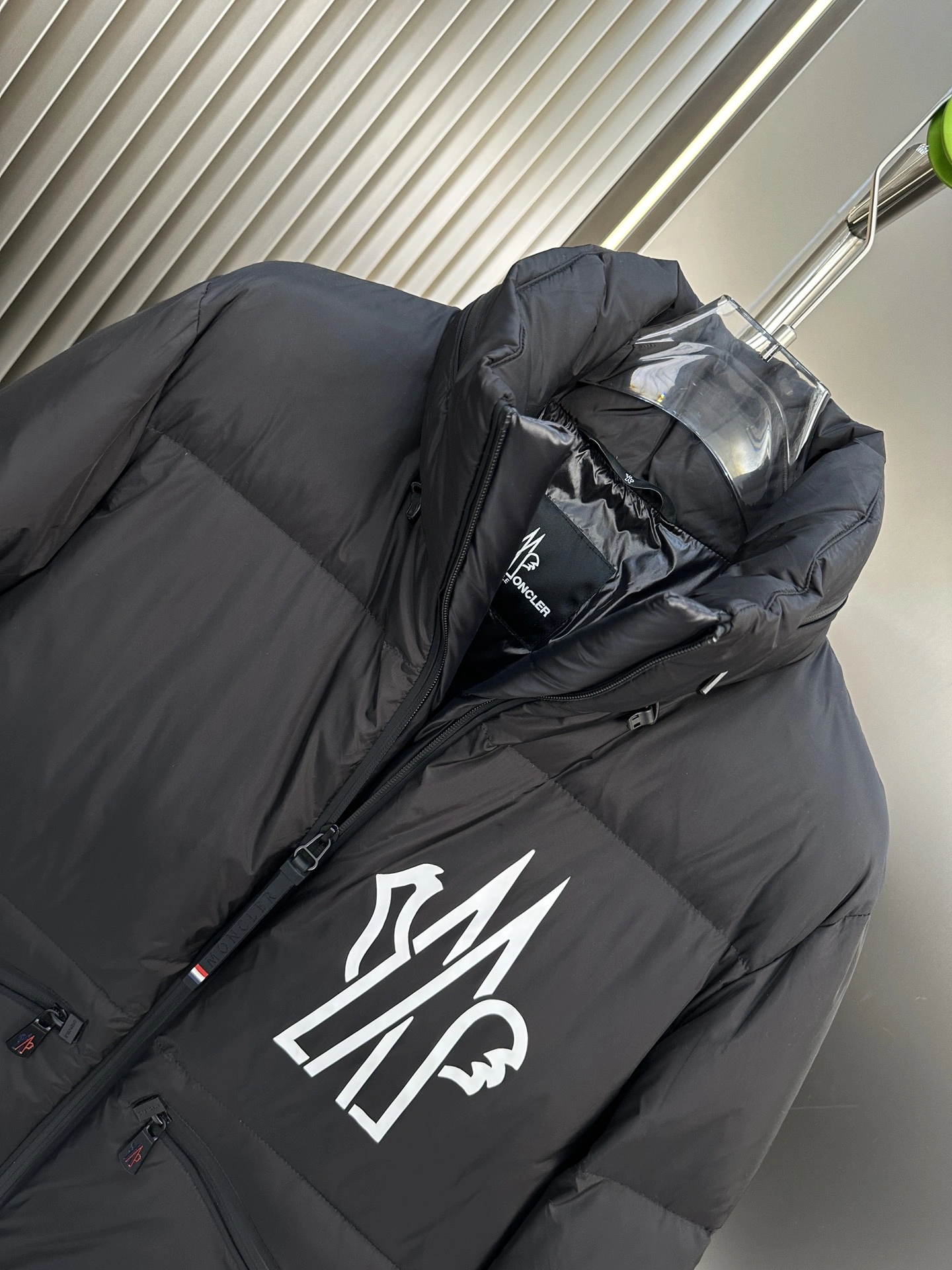 Bargain Moncler Down Jackets