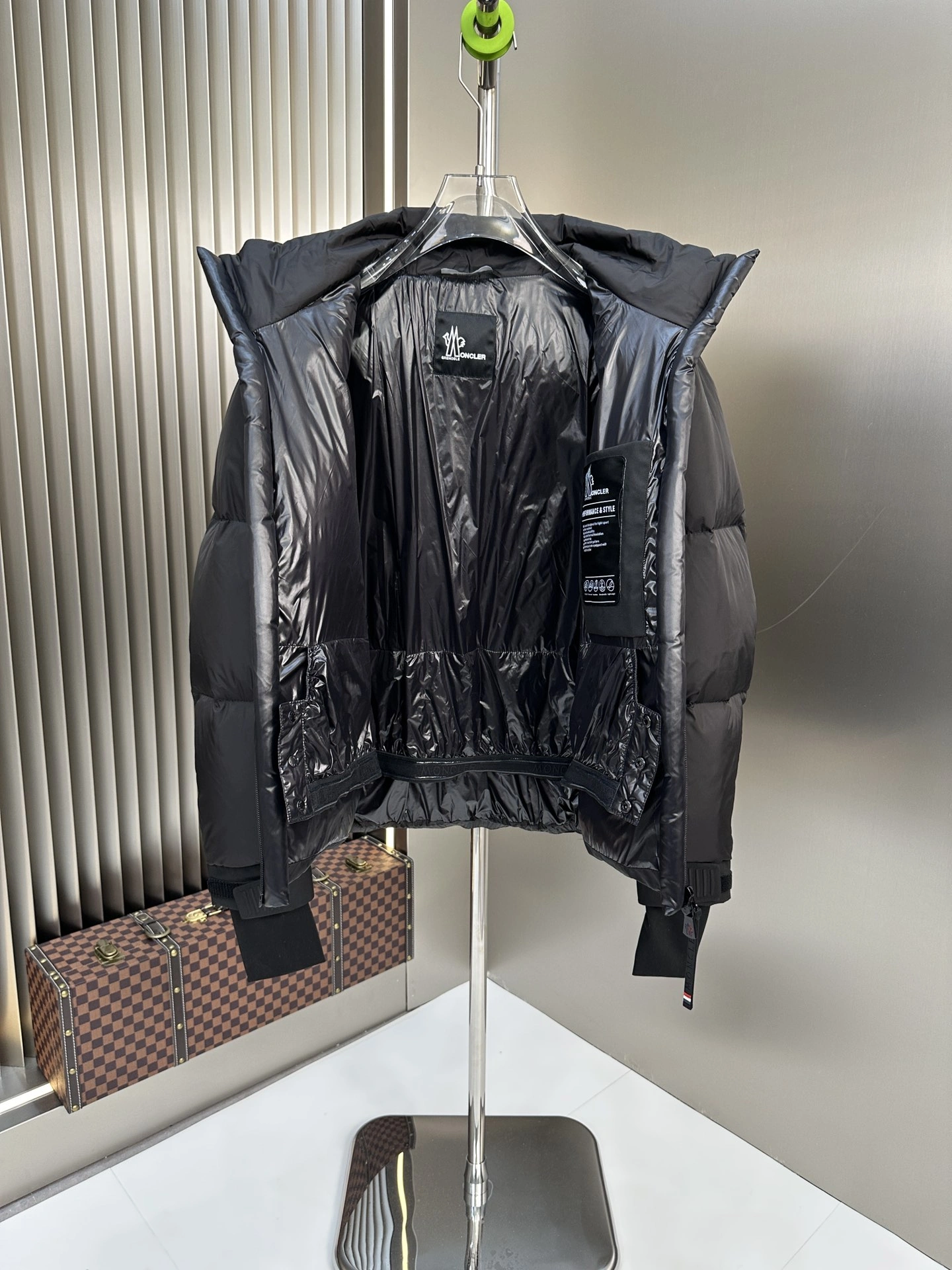 Bargain Moncler Down Jackets
