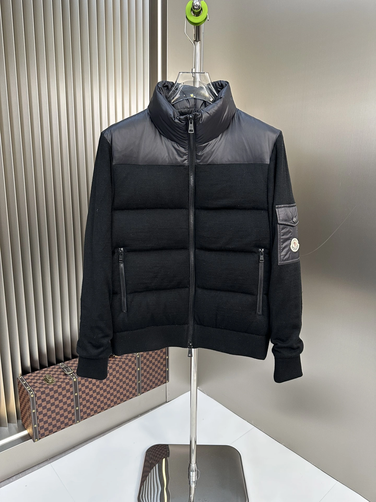 Cut-rate Moncler Down Jackets