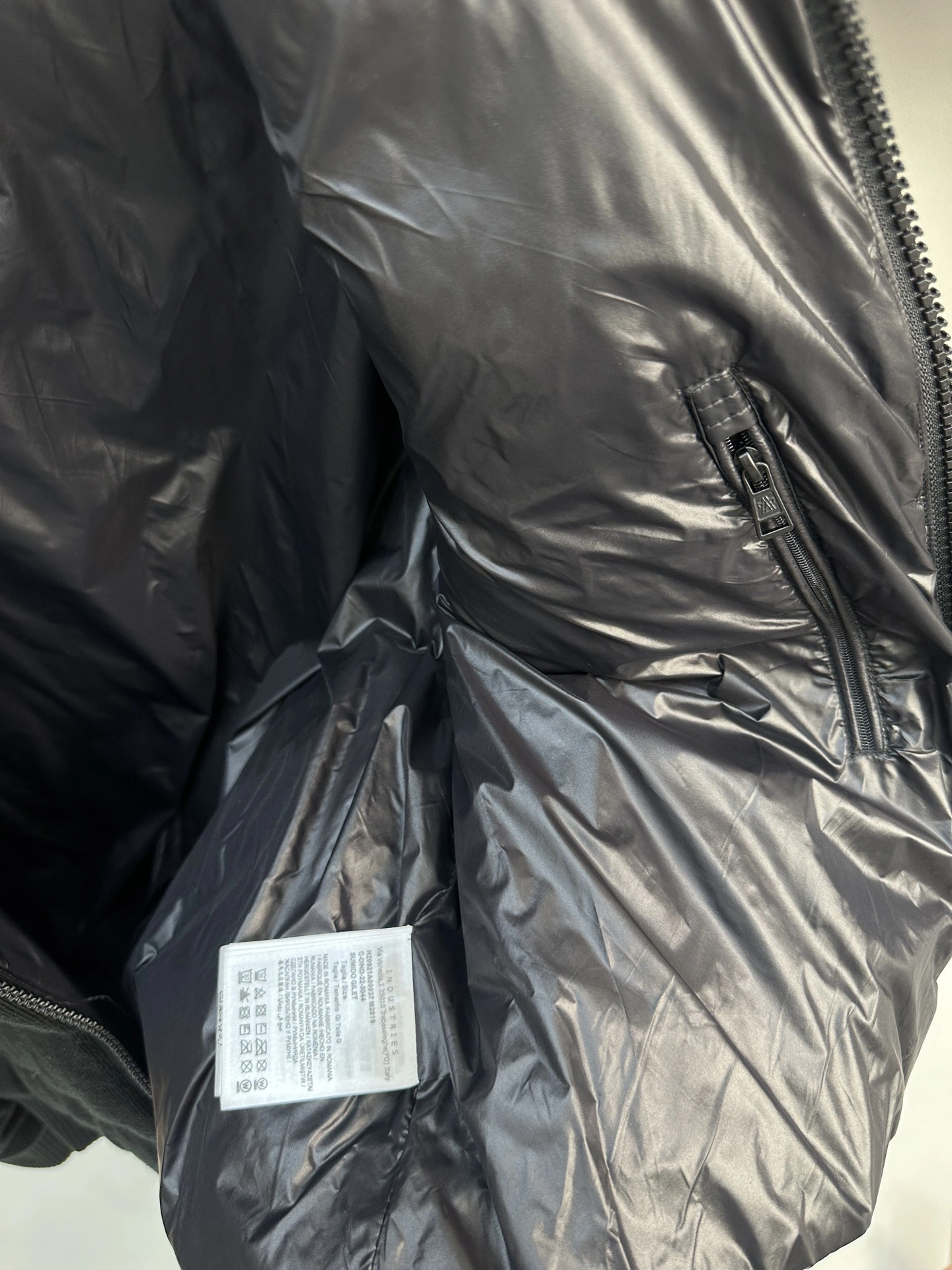 Cut-rate Moncler Down Jackets