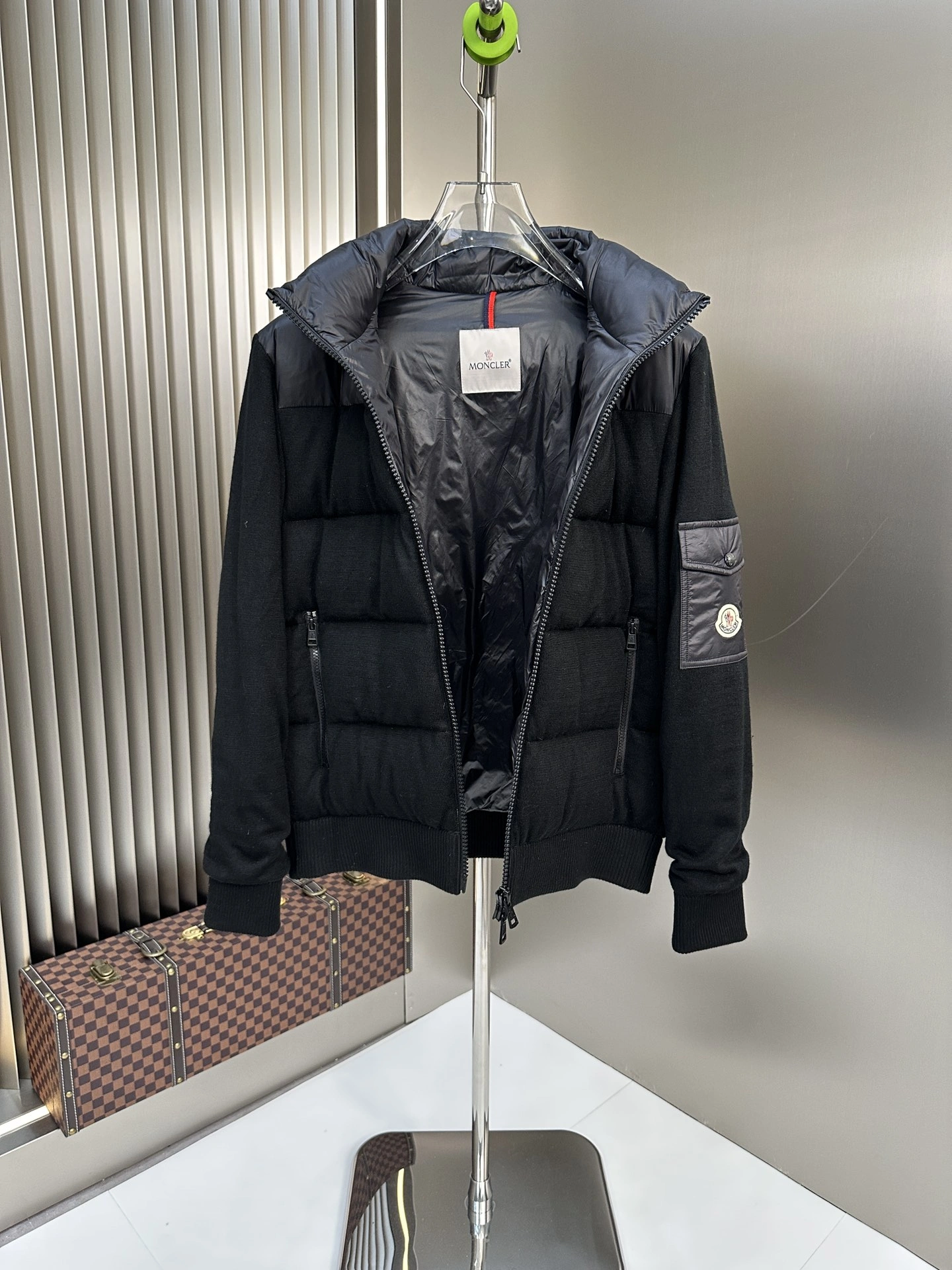 Cut-rate Moncler Down Jackets