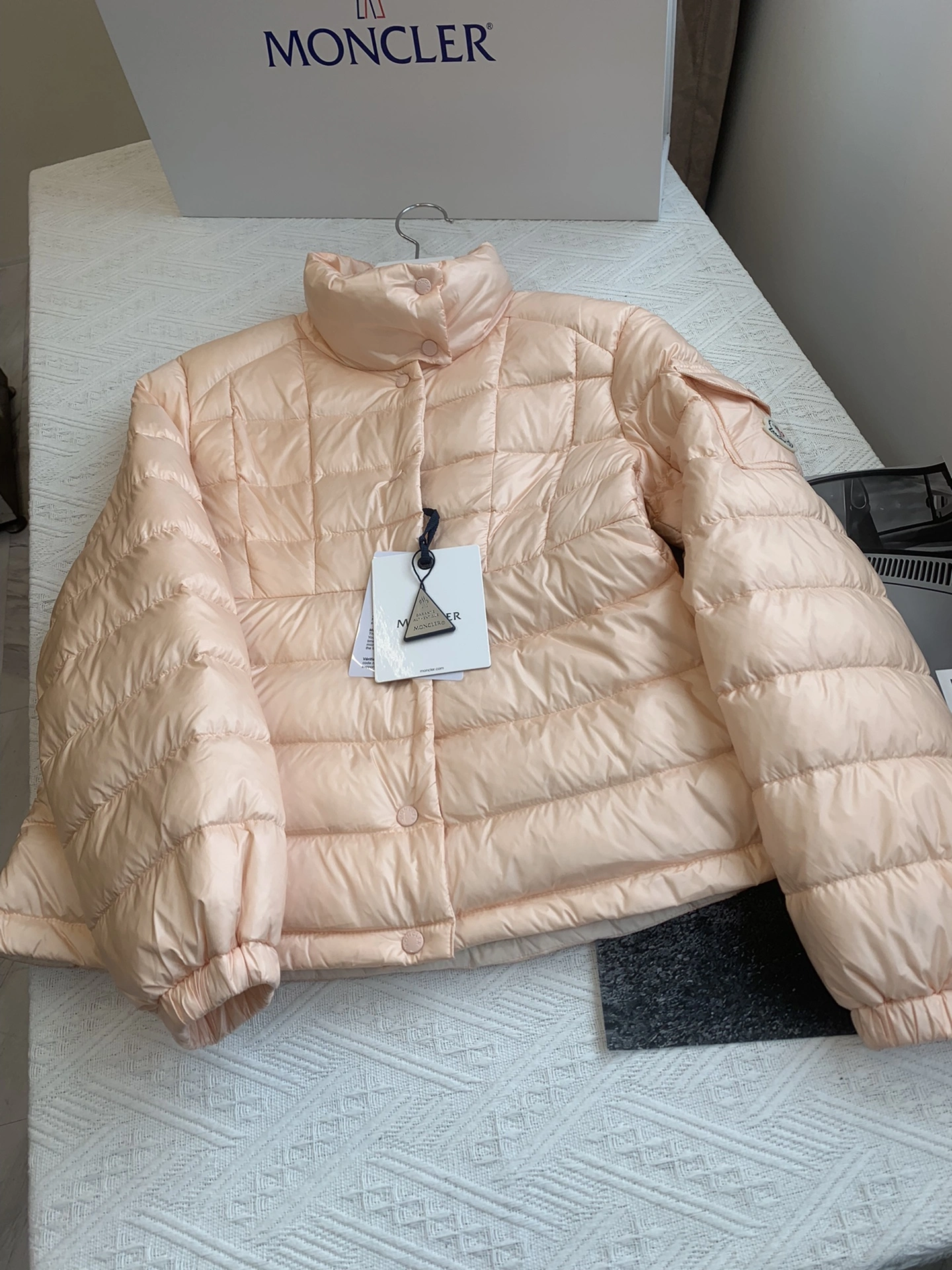 Official Moncler Down Jackets