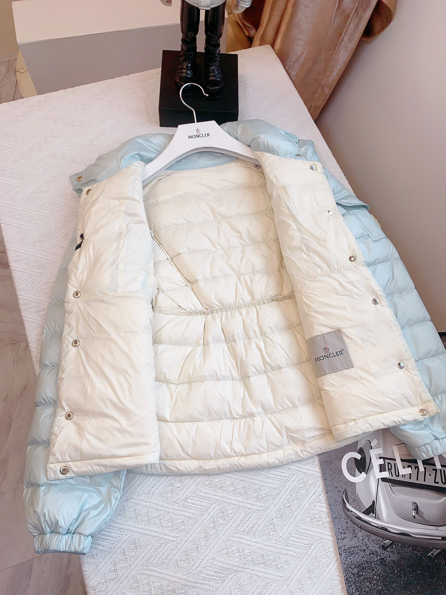 1:1 copy Moncler Down Jackets