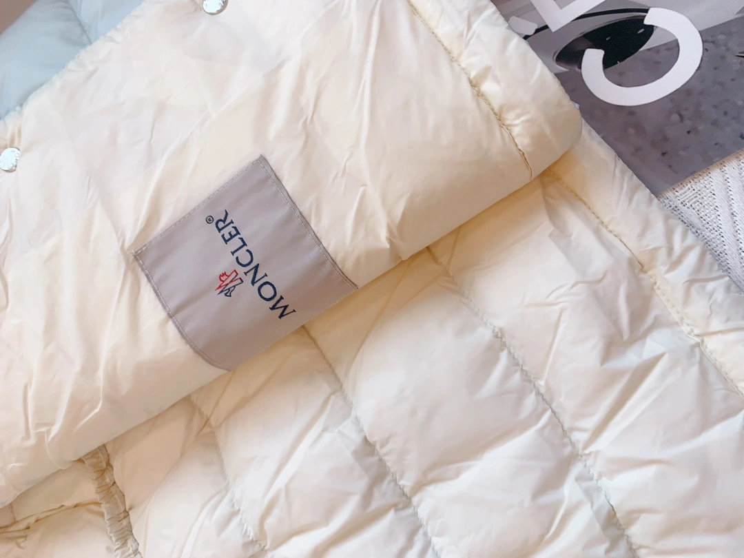 1:1 copy Moncler Down Jackets