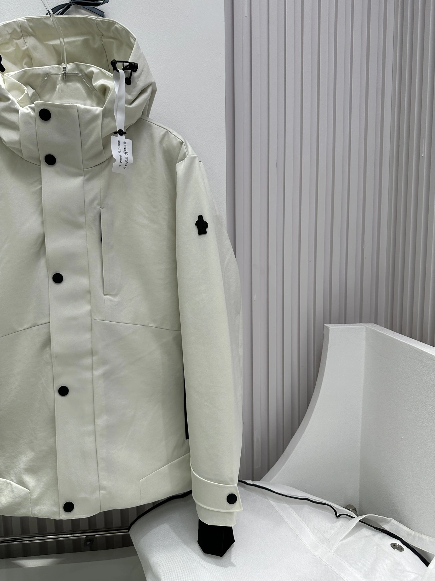 1:1 copy Moncler Down Jackets