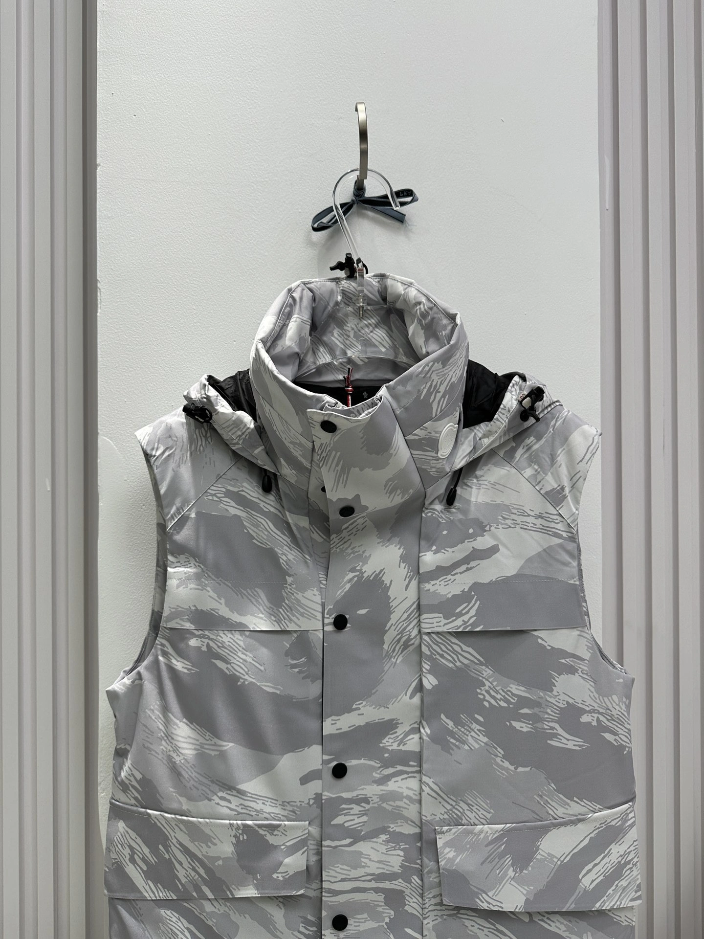 Bargain Moncler Down Jackets