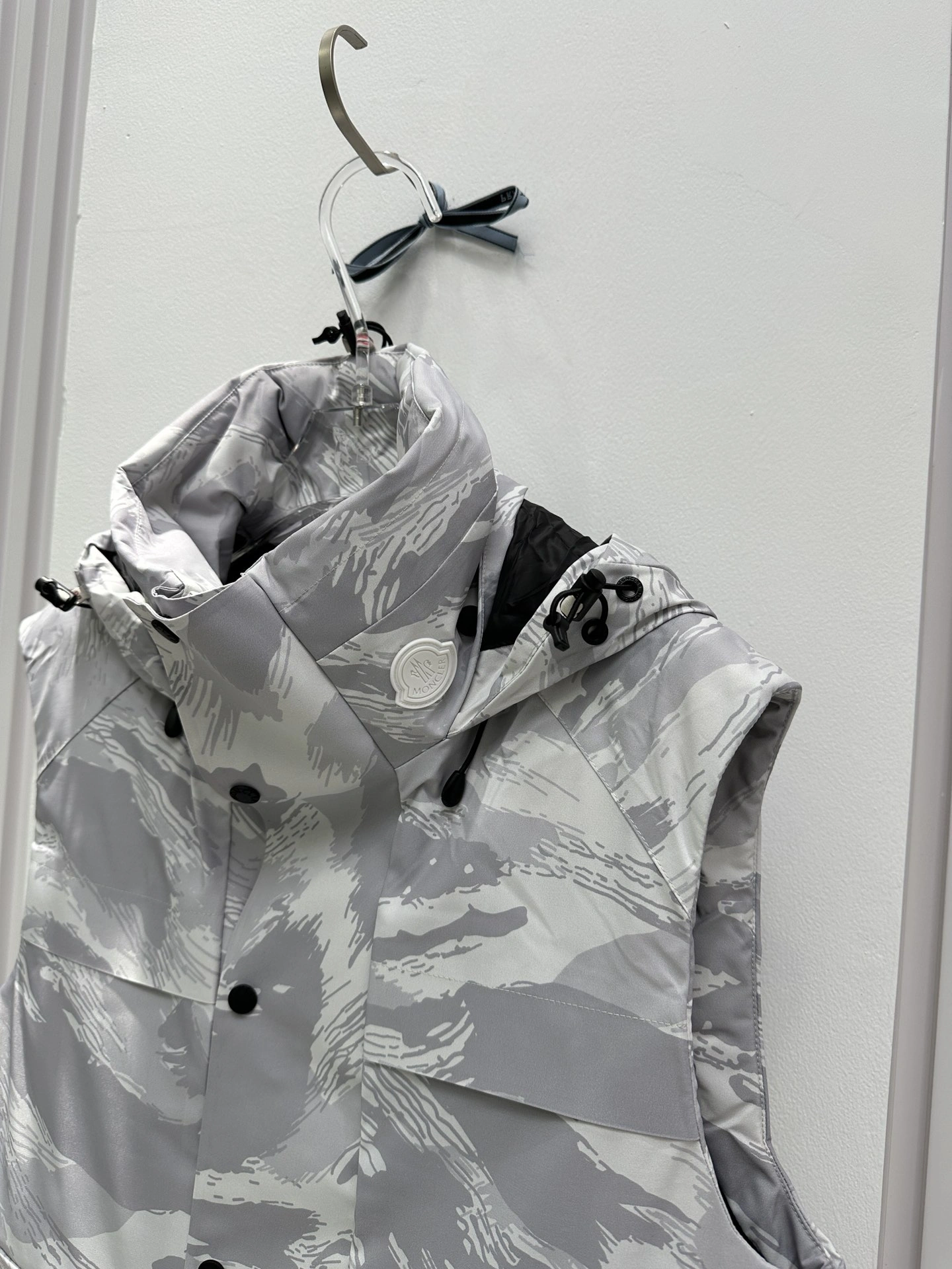 Bargain Moncler Down Jackets