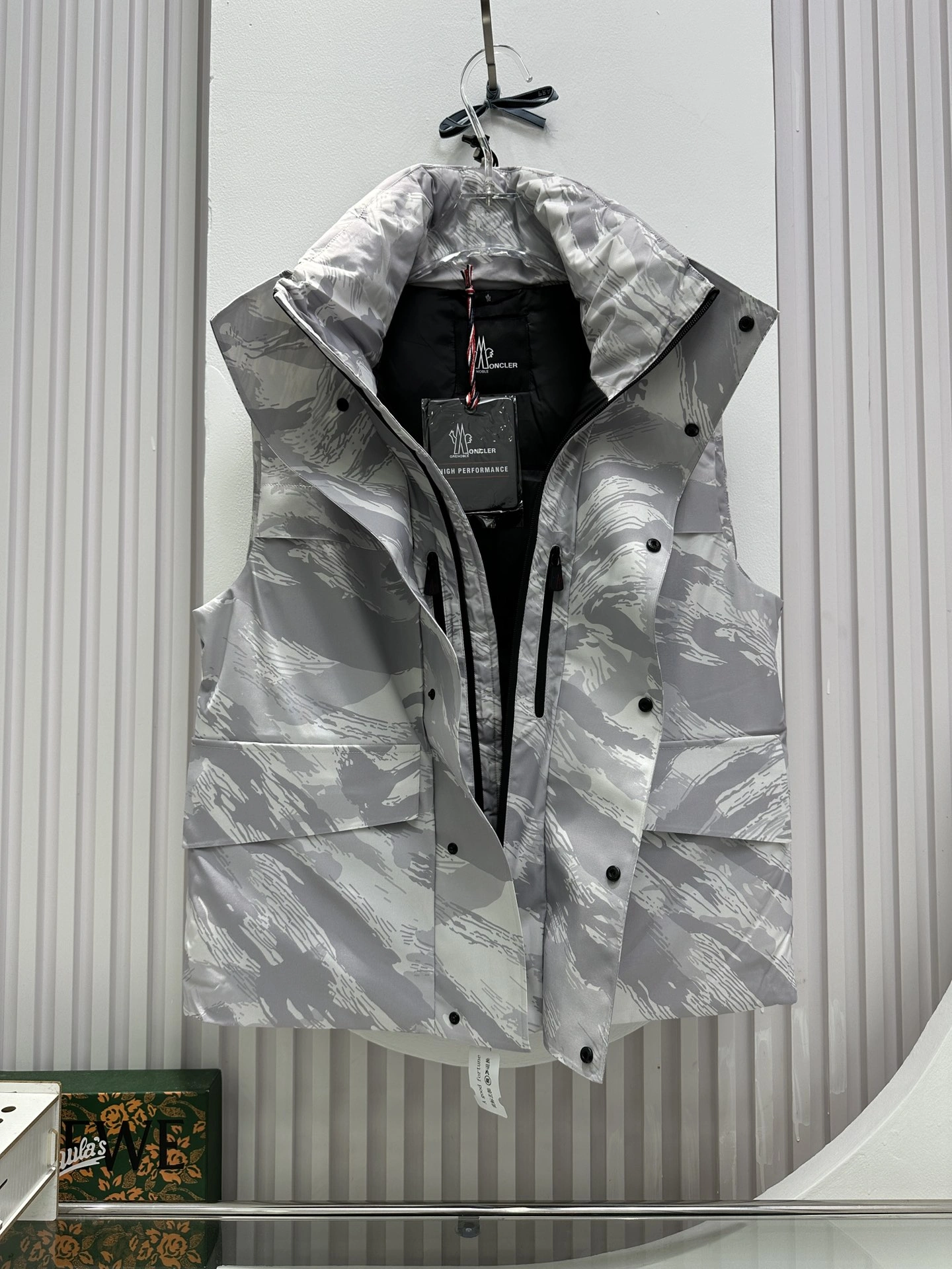Bargain Moncler Down Jackets