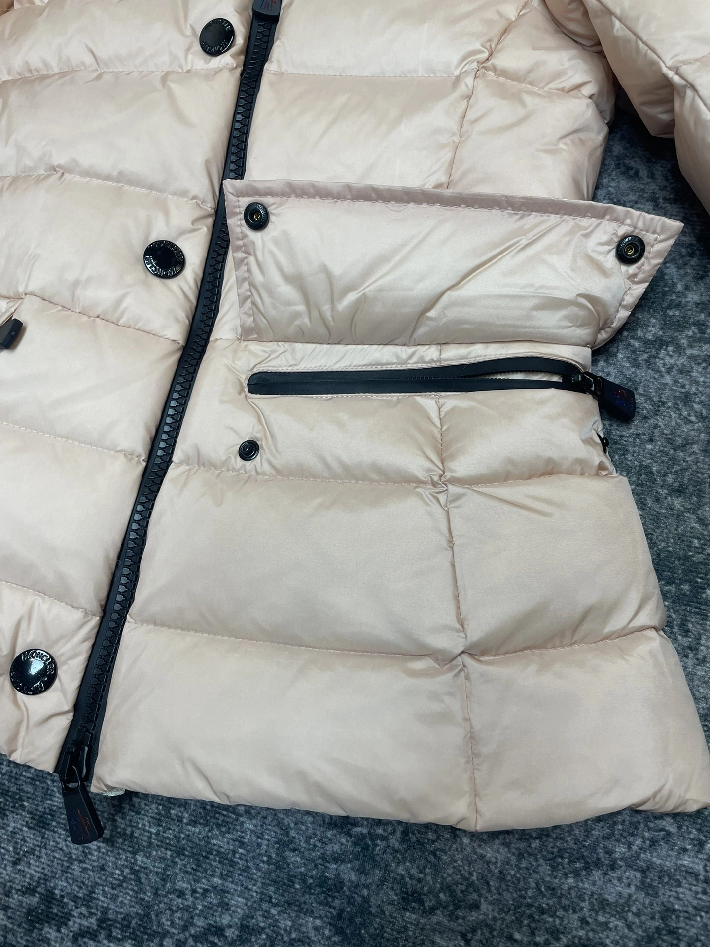 High fidelity Moncler Down Jackets