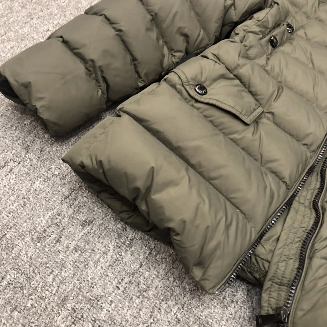 Exact replica Moncler Down Jackets