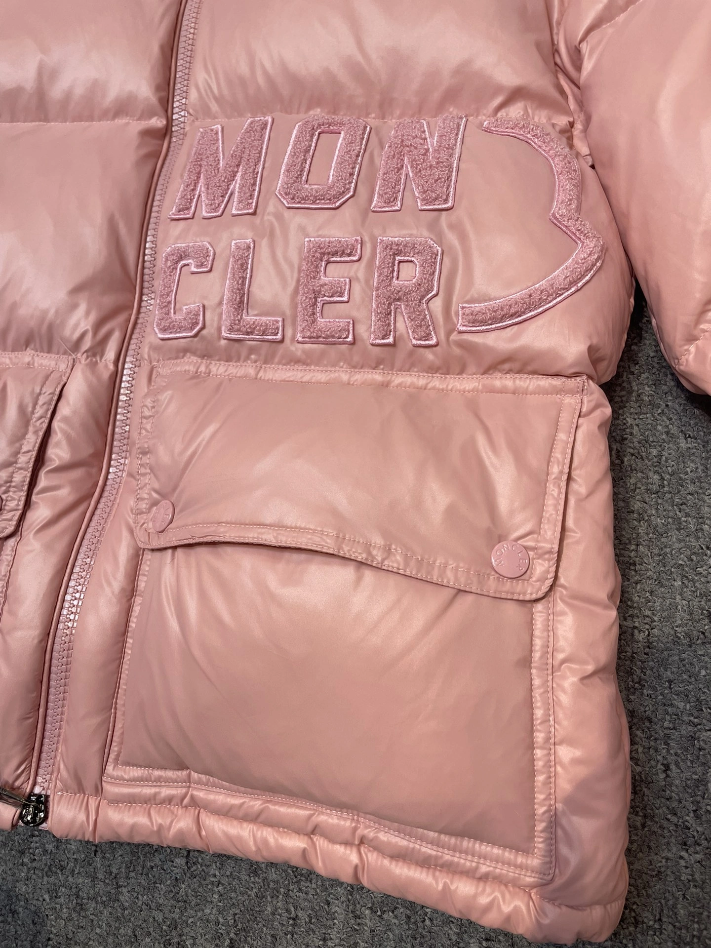 Low-cost Moncler Down Jackets