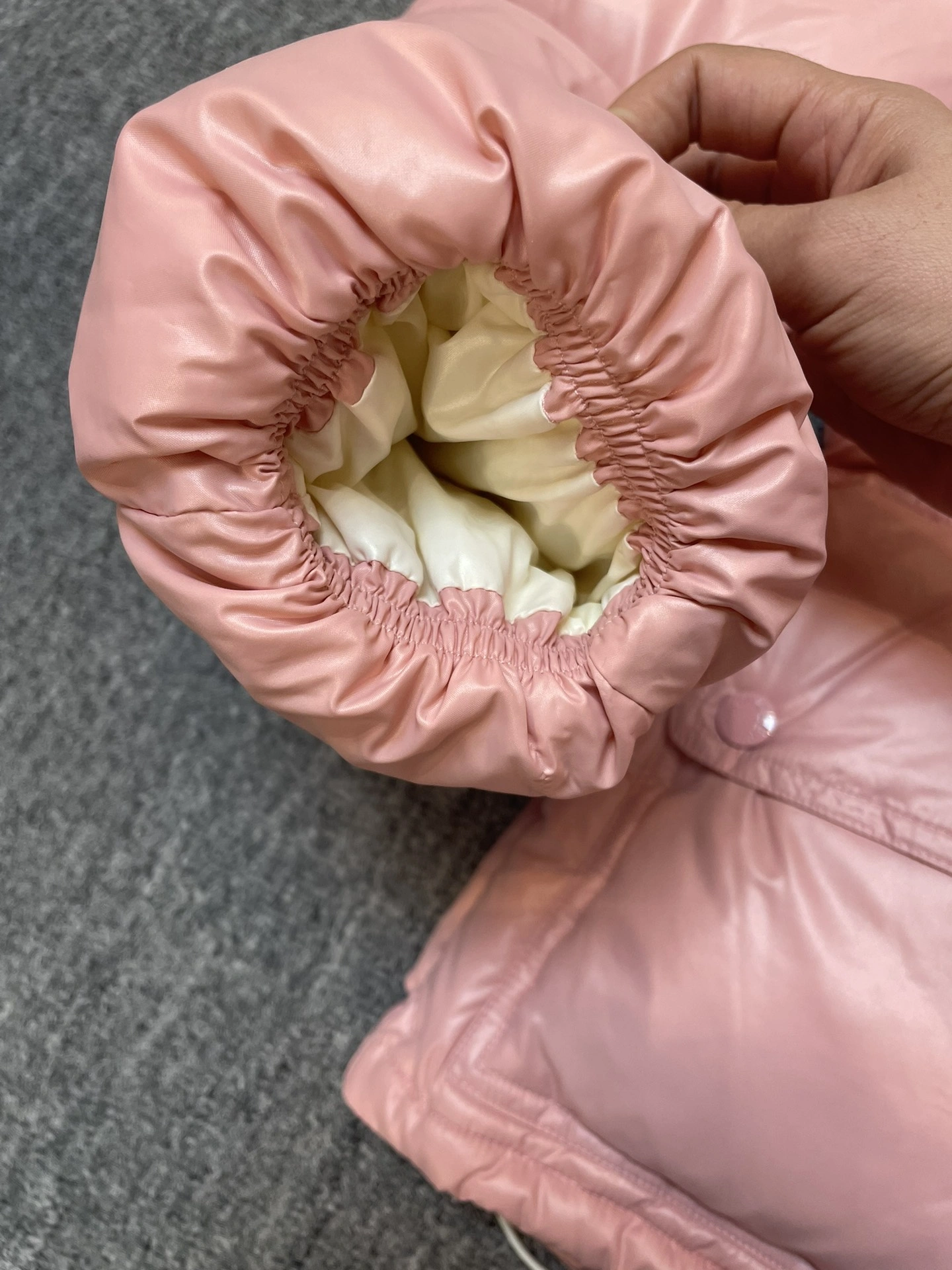 Low-cost Moncler Down Jackets