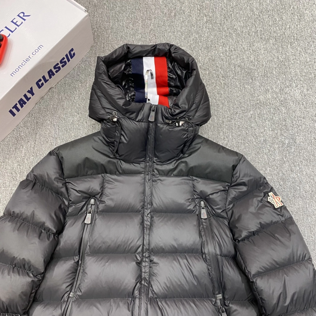 Bargain Moncler Down Jackets