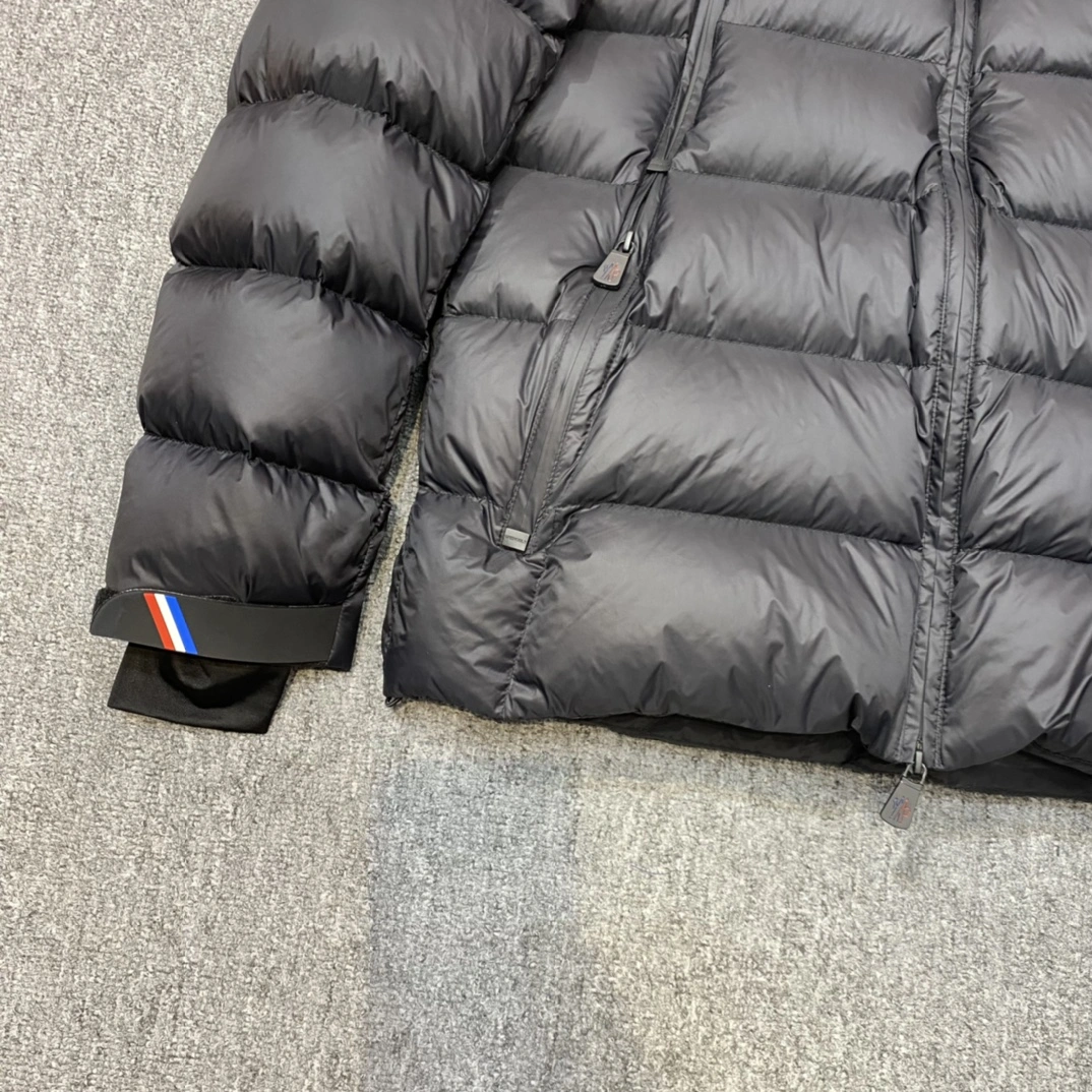 Bargain Moncler Down Jackets