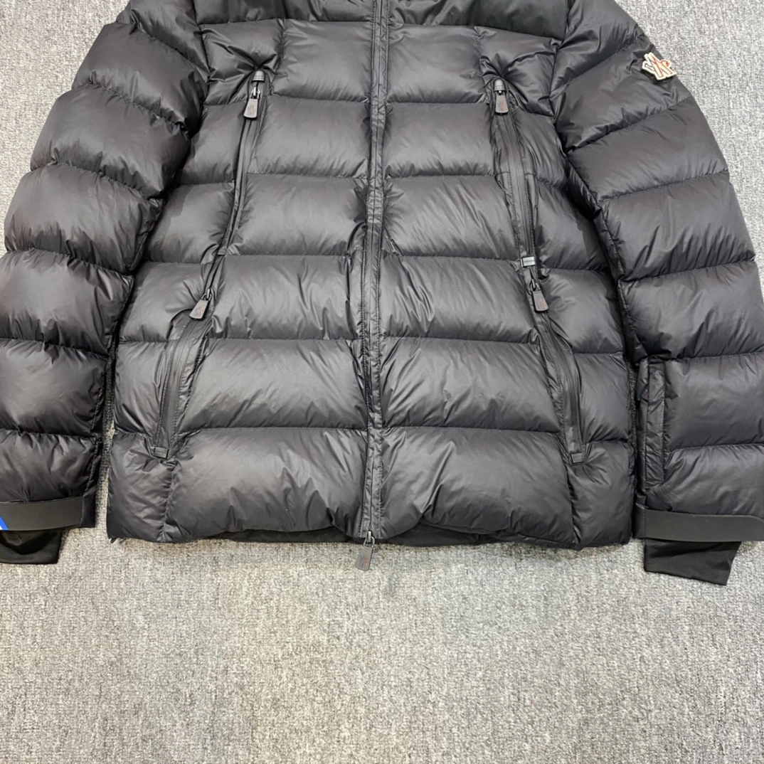 Bargain Moncler Down Jackets